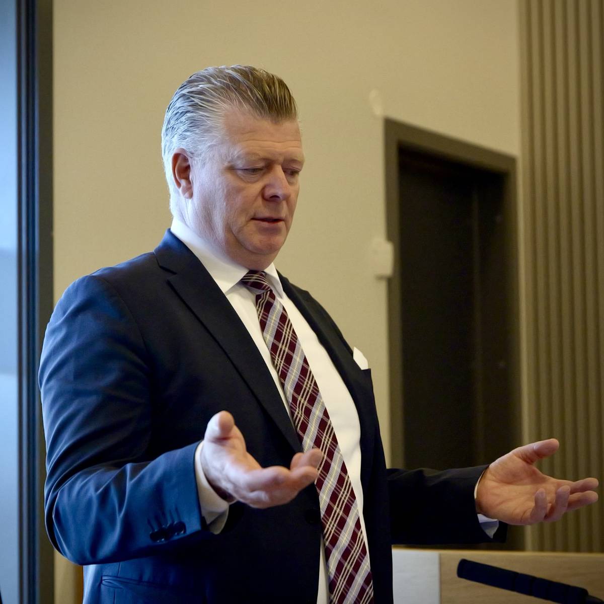 Advokatskandalen: Eget selskap fikk 200 millioner. Mye gikk til privat ...