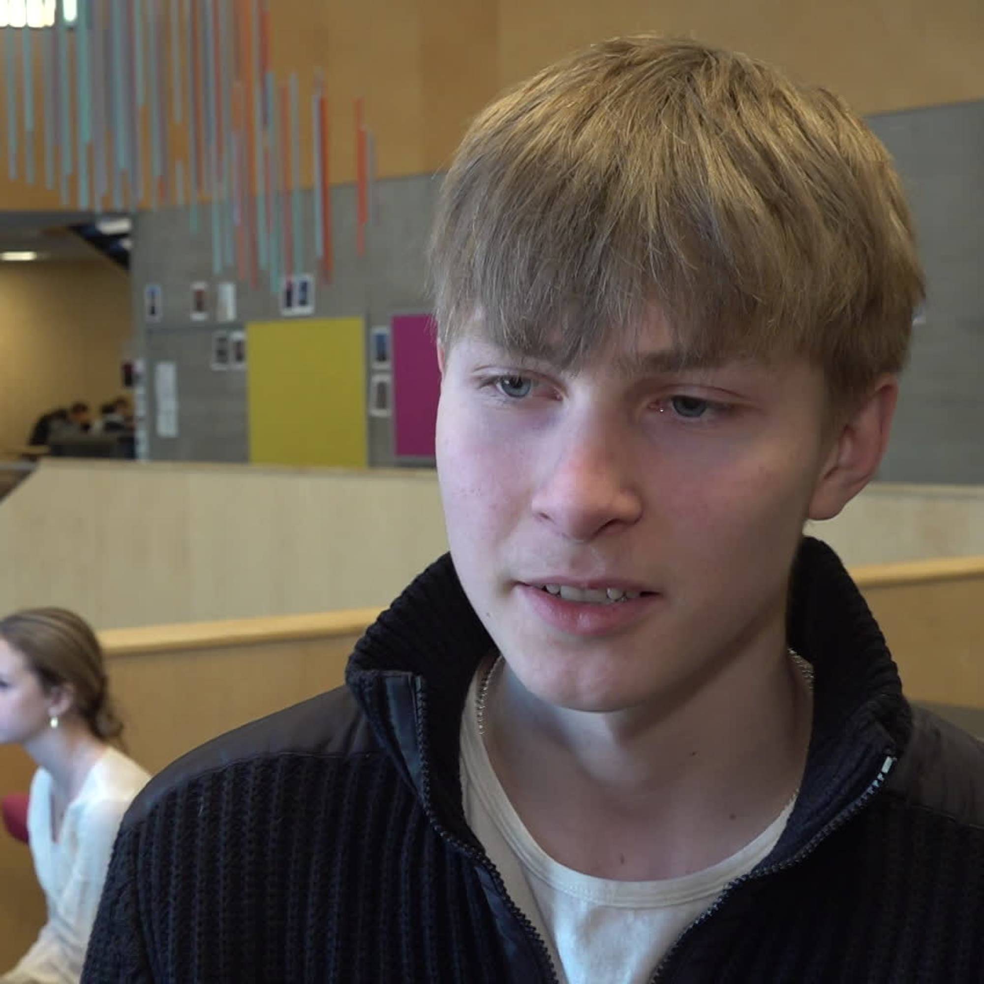 Tromsø-skole mobilfri skole i fem år: – Vi blir meir sosiale – NRK ...