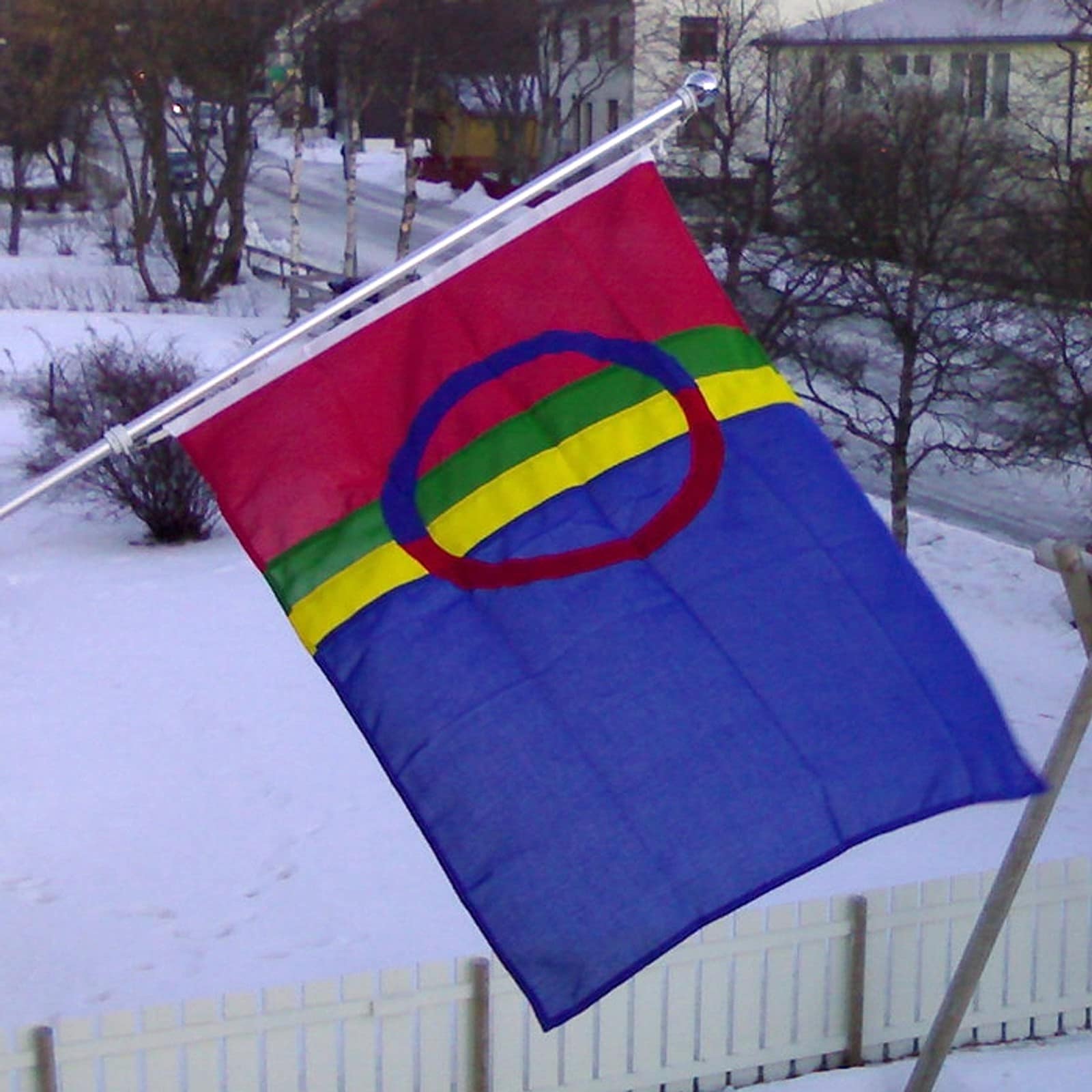 Sameflagget er altfor hedensk – NRK Sápmi - samiske nyheter, kultur og ...