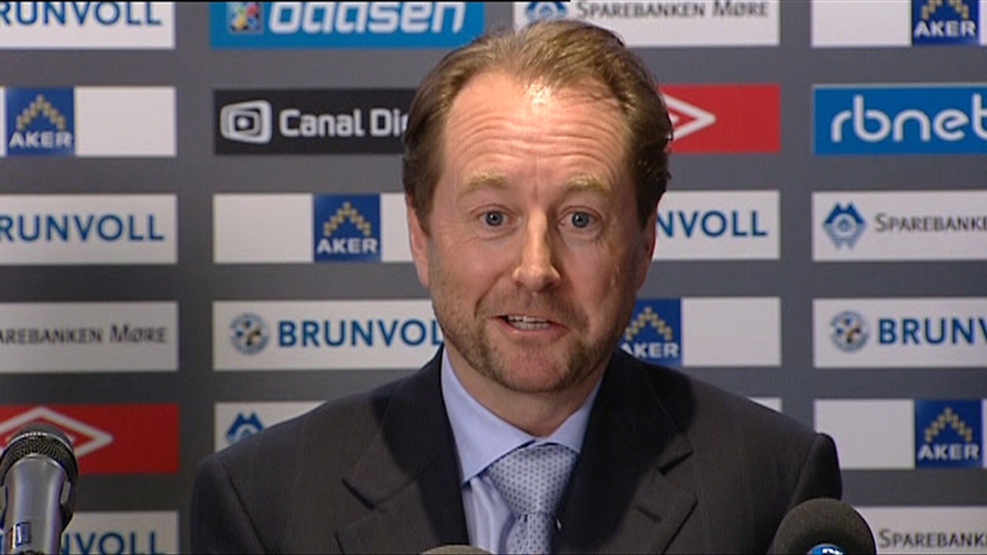 Røkke samlet alle tre til en familiemiddag – NRK