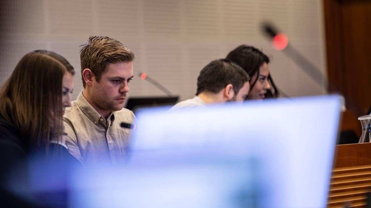 Voldstiltalt politimann til NRK: – Er det noe jeg kunne gjort ...