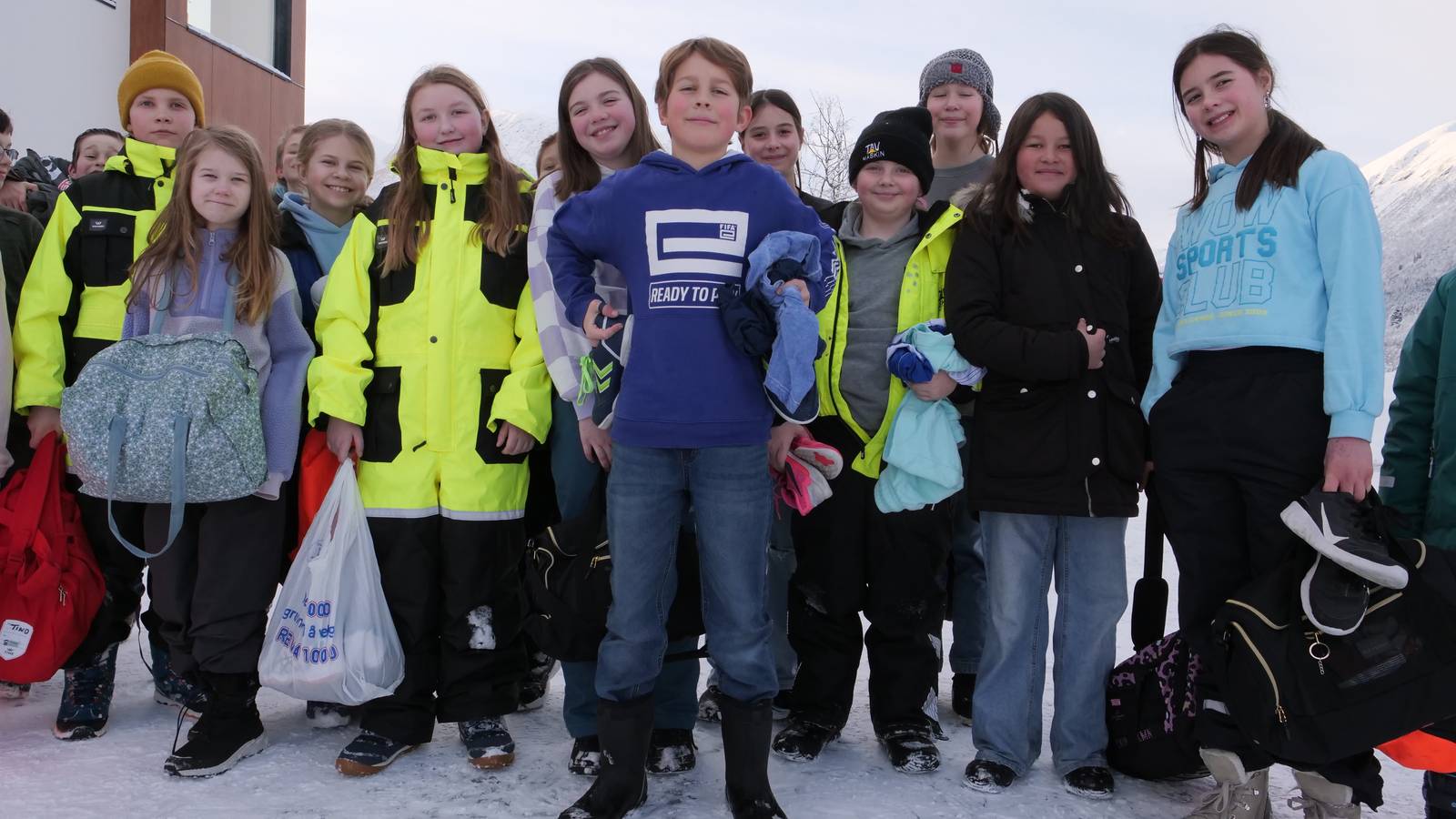 Måndalen skule fekk 42 nye elevar frå Ukraina – NRK Møre og Romsdal ...