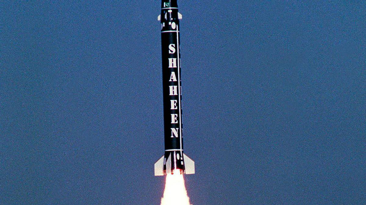 Pakistan prøveskjøt rakett – NRK Urix – Utenriksnyheter og -dokumentarer