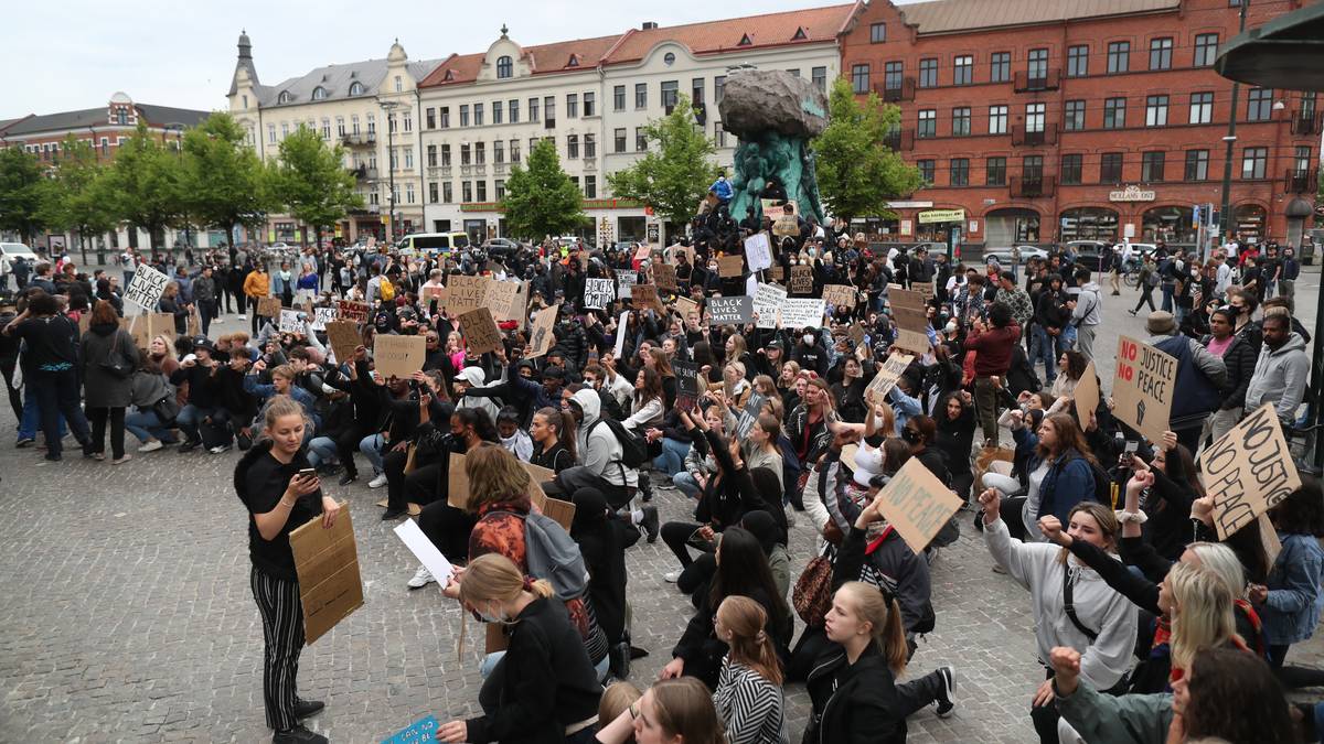 1000 i rasisme-protest i Malmö – Siste nytt – NRK