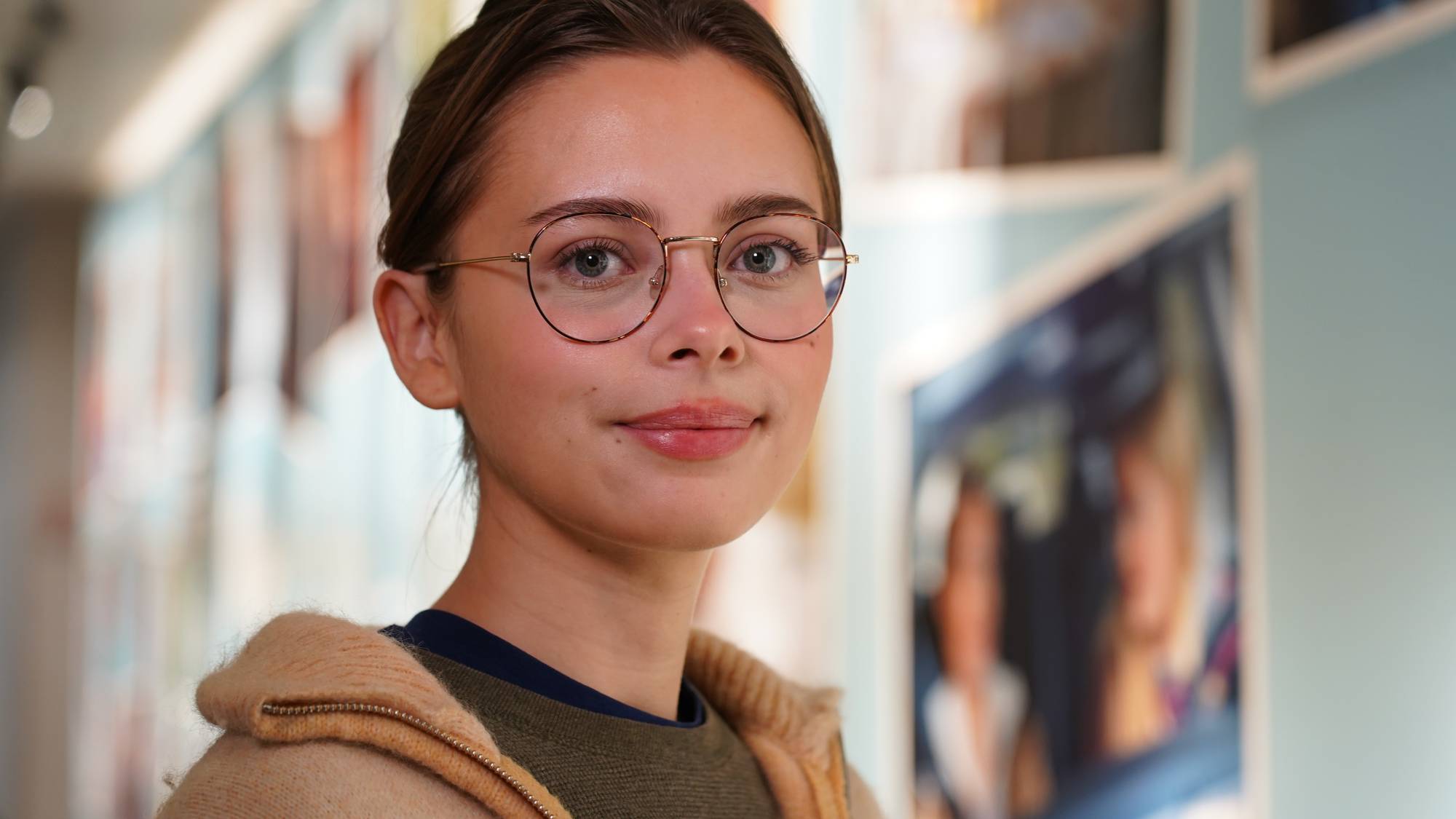 Forsøkte å lure unge folk til falsk fest med falskt bilde av Elli R ...