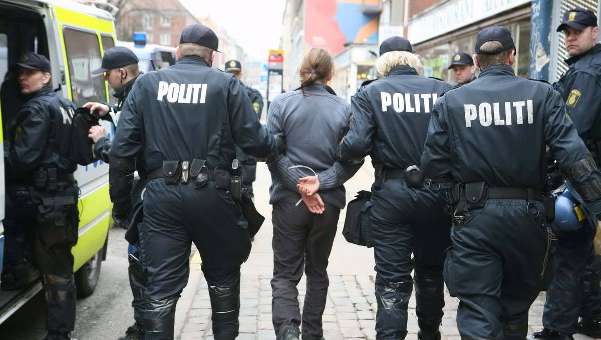 Dansk politi ransaker hvem de vil – NRK Urix – Utenriksnyheter og ...
