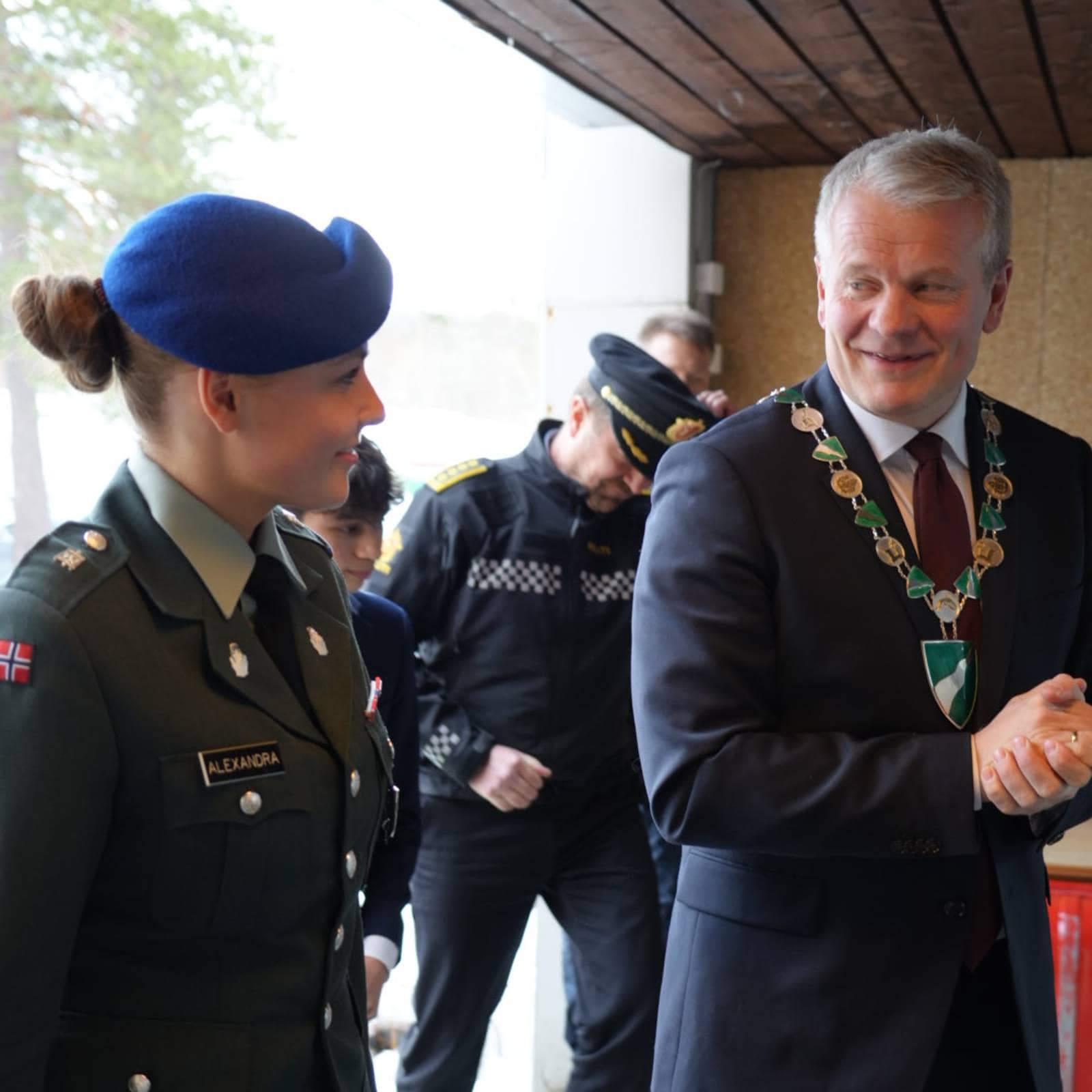 Her feirer prinsesse Ingrid Alexandra 17. mai i Målselv-bunad – NRK ...