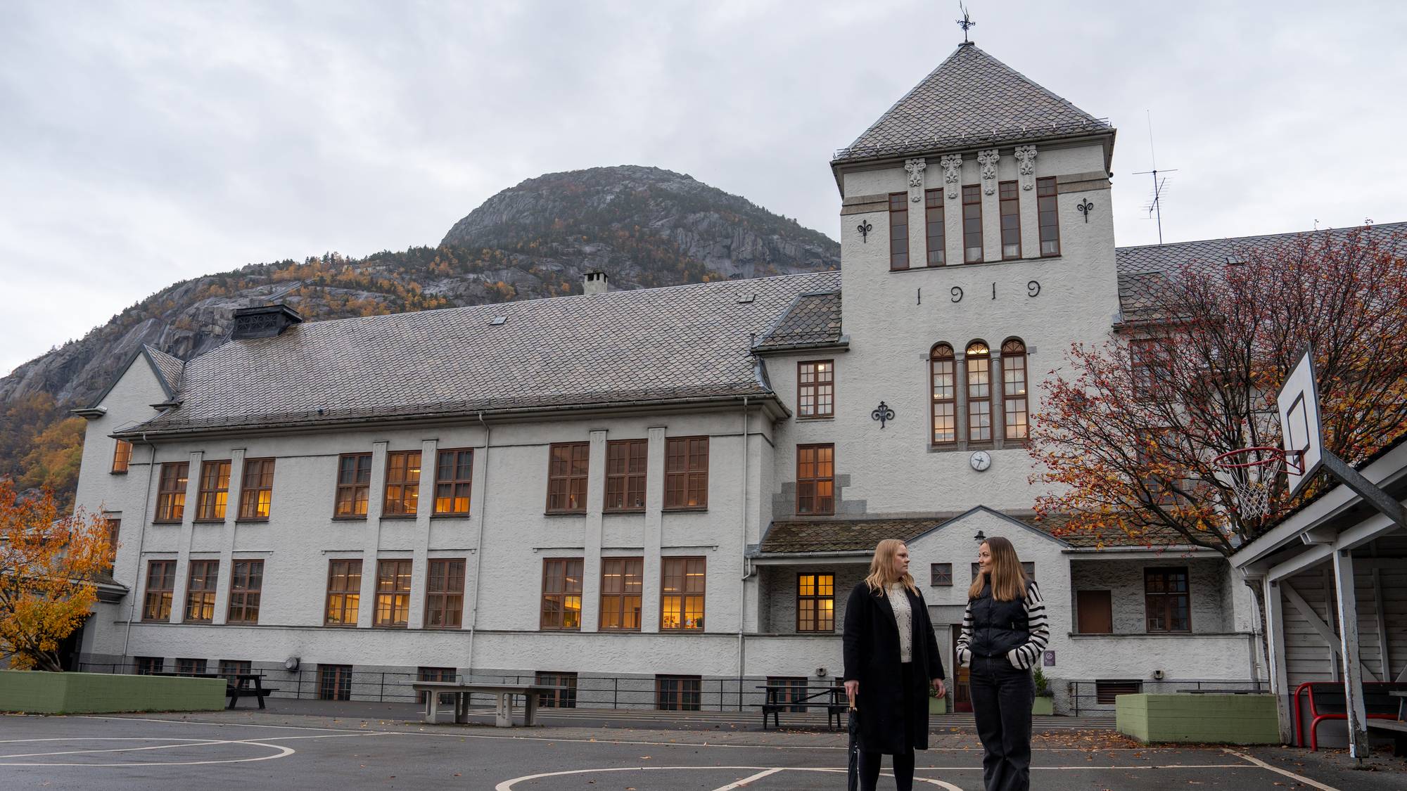 Så mange skular er i faresona i norske kommunar – NRK Vestland