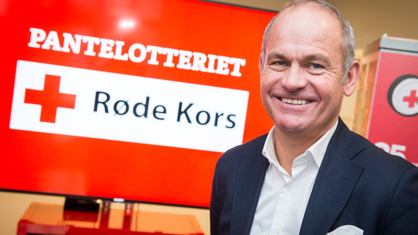 Korona ga rekord i pantet tomgods for pantelotteriet og Røde Kors – NRK ...