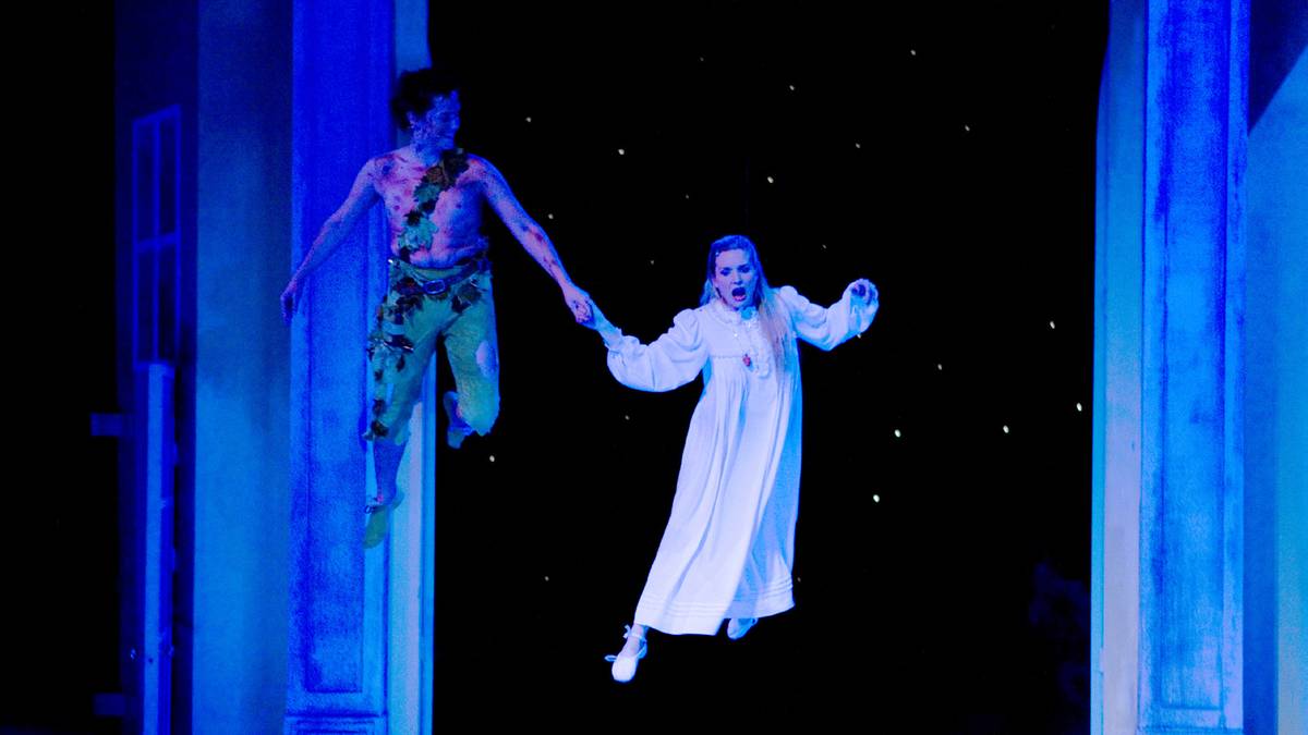 Teateranmeldelse: Peter Pan – NRK Kultur og underholdning