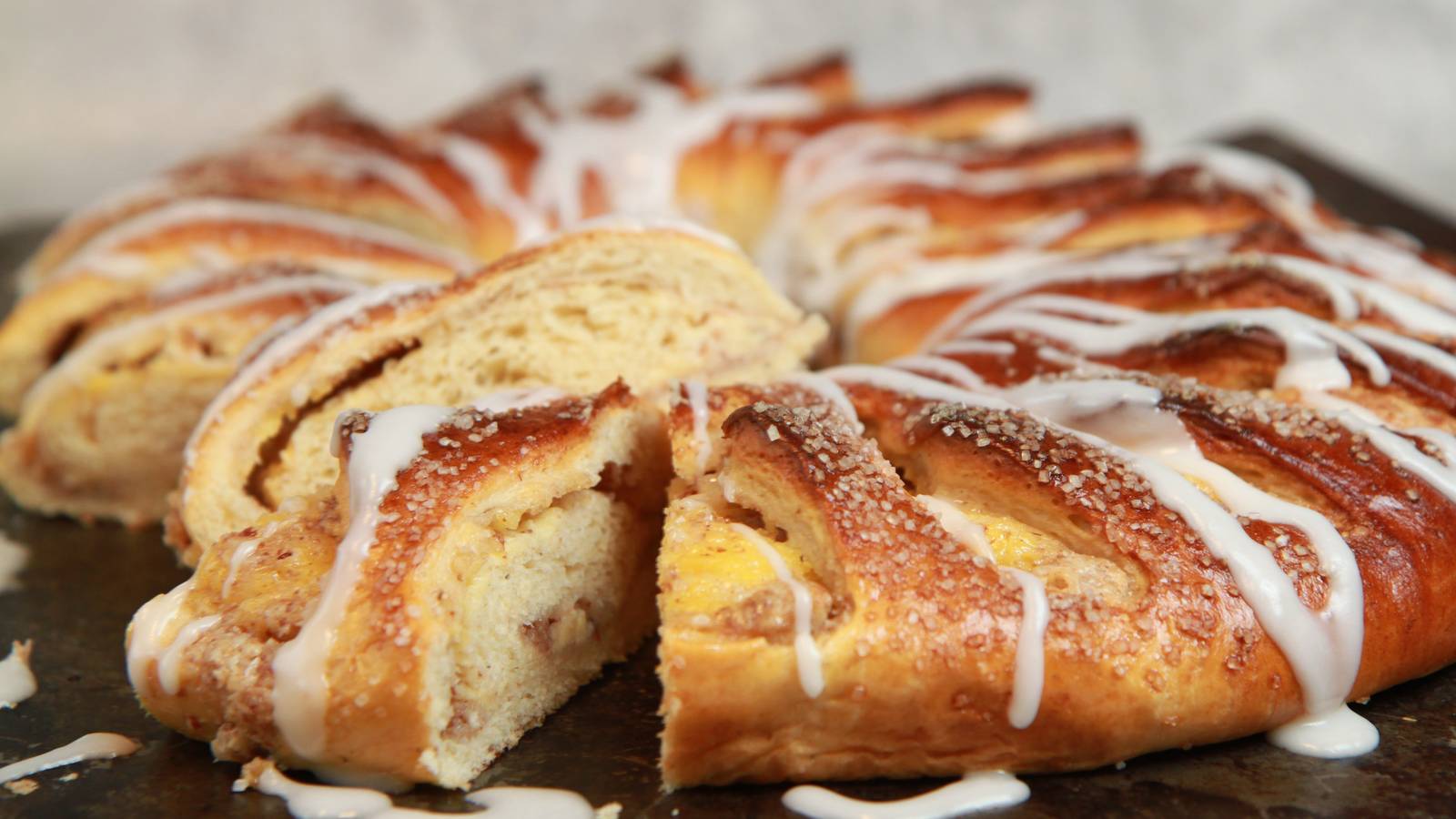 Kringle med vaniljekrem og makronfyll – NRK Mat – Oppskrifter og ...
