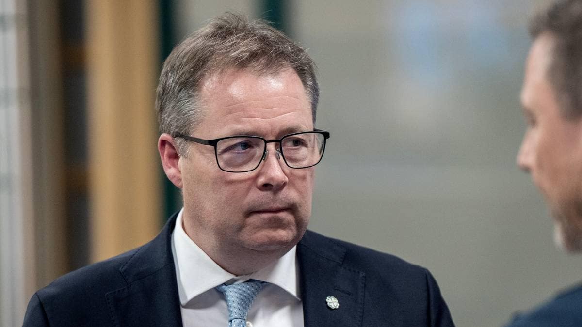 Gram om at Aps snuoperasjon: – Helt nødvendig – Siste nytt – NRK