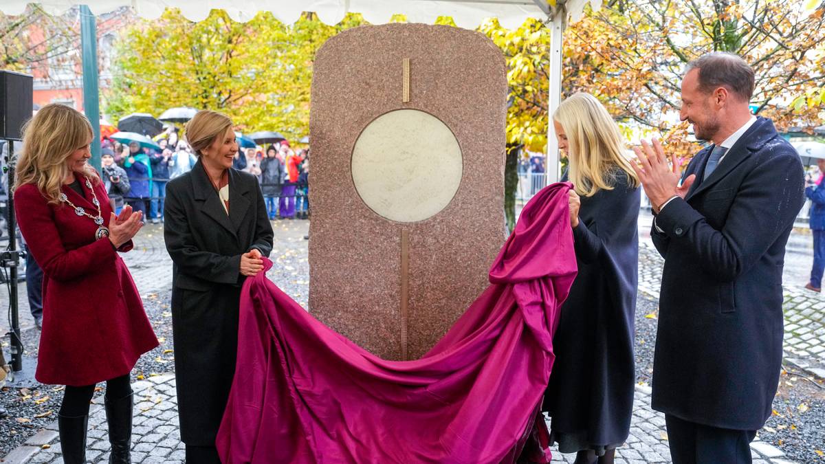 Avduking av historisk Ellisiv-monument – Stor-Oslo