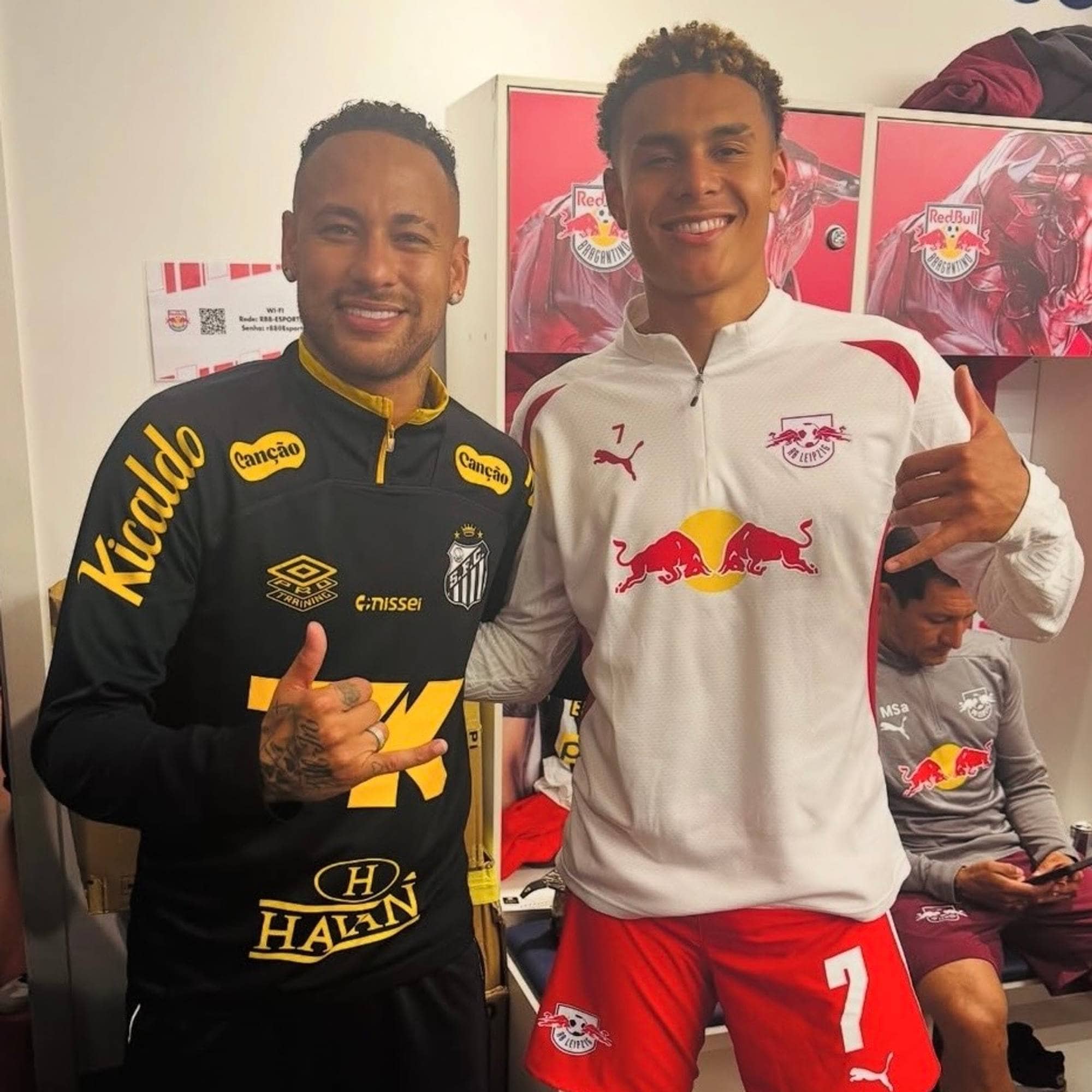 Familien til landslagsstjernen Antonio Nusa åpner opp om barndommen og suksessen – NRK Sport ...