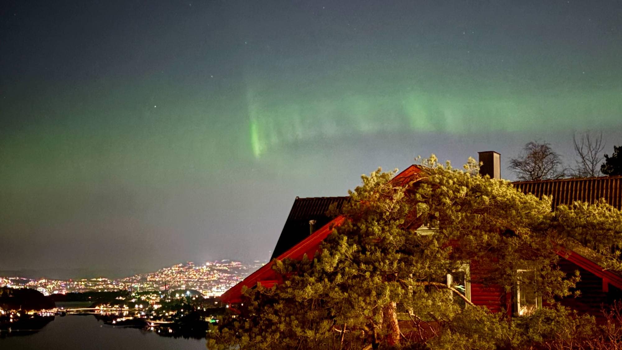 Nordlys i Norge: Solstorm kan gi spektakulært skue i kveld – NRK Nordland