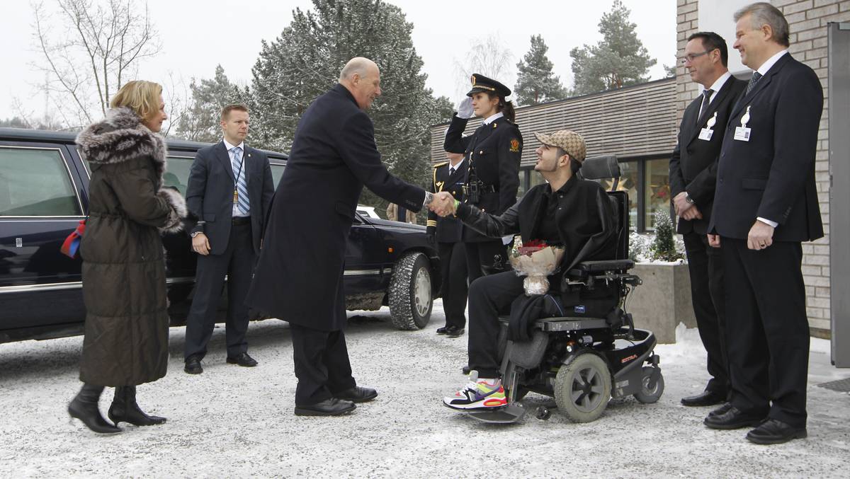 Mohamad møtte kongeparet – NRK Innlandet – Lokale nyheter, TV og radio