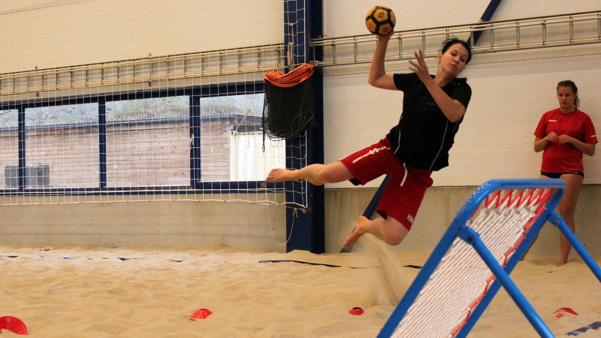 Dette er tchoukball – NRK