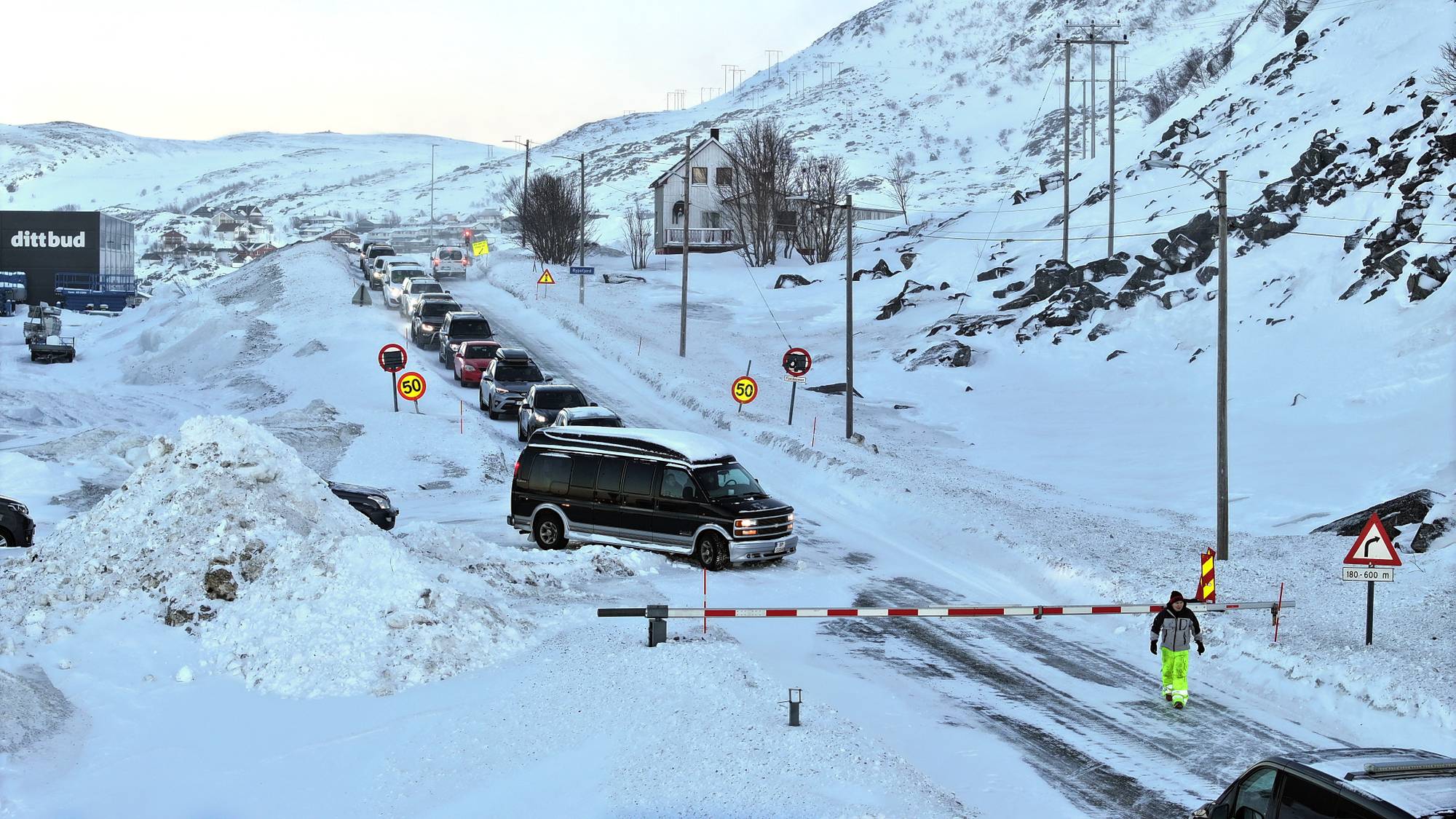 Se Nordnytt: Krever fortgang for tunnelplanene etter årets fjerde veistenging – NRK Troms og ...