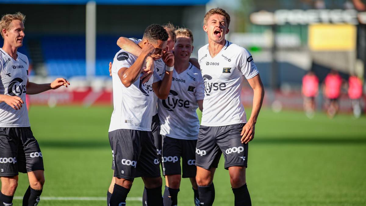 Viking snudde til seier i Sarpsborg – NRK Sport – Sportsnyheter ...