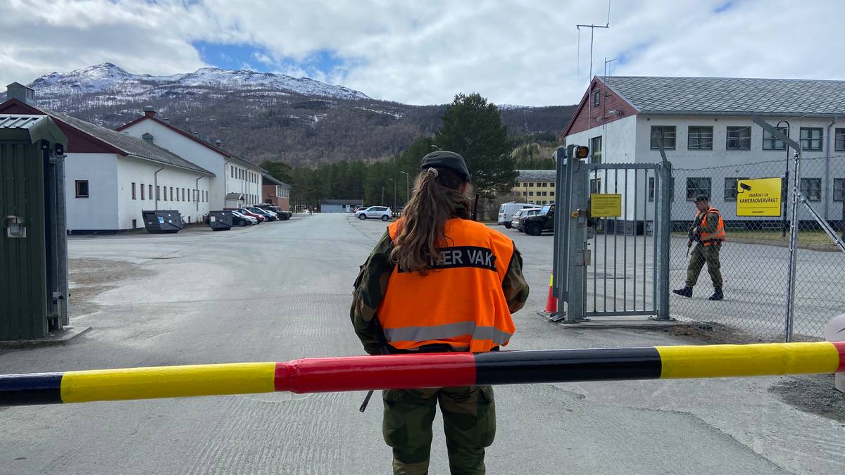 Avslutter sikkerhetssone etter propangasslekkasje i militærleir – NRK Troms og Finnmark