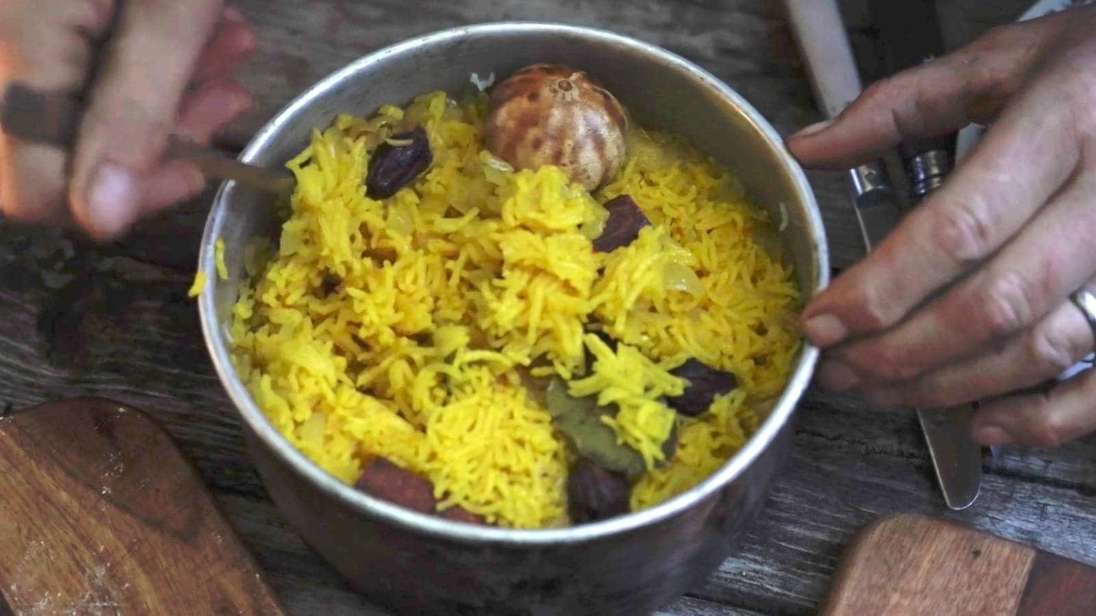 Turmat: Safran­kylling med ris – NRK Mat – Oppskrifter og inspirasjon