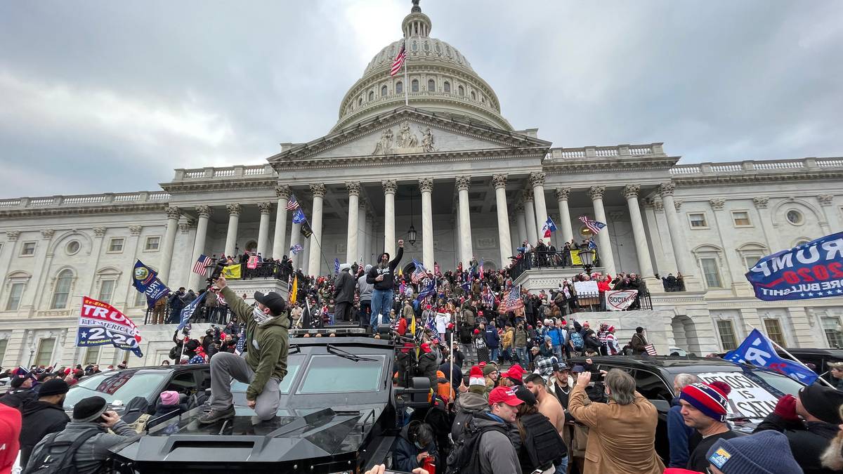 Markering ett år siden stormingen av Kongressen – Siste nytt – NRK