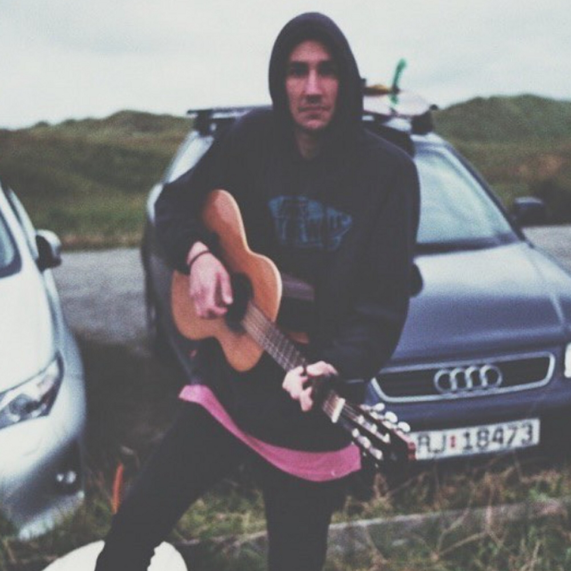 Den norske artisten Alek Olsen til topps på Billboard-liste – NRK Norge ...