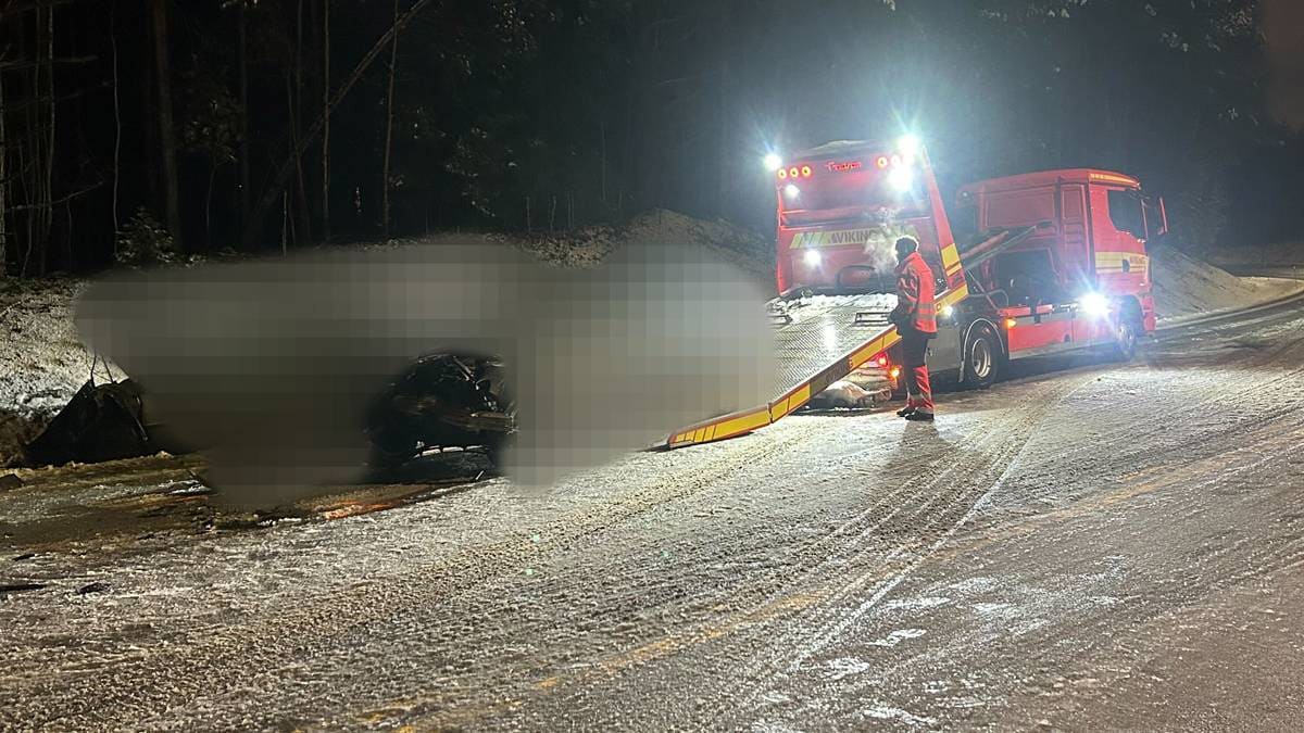 Ingen alvorlig skadd etter trafikkulykke i Jevnaker – Siste nytt – NRK