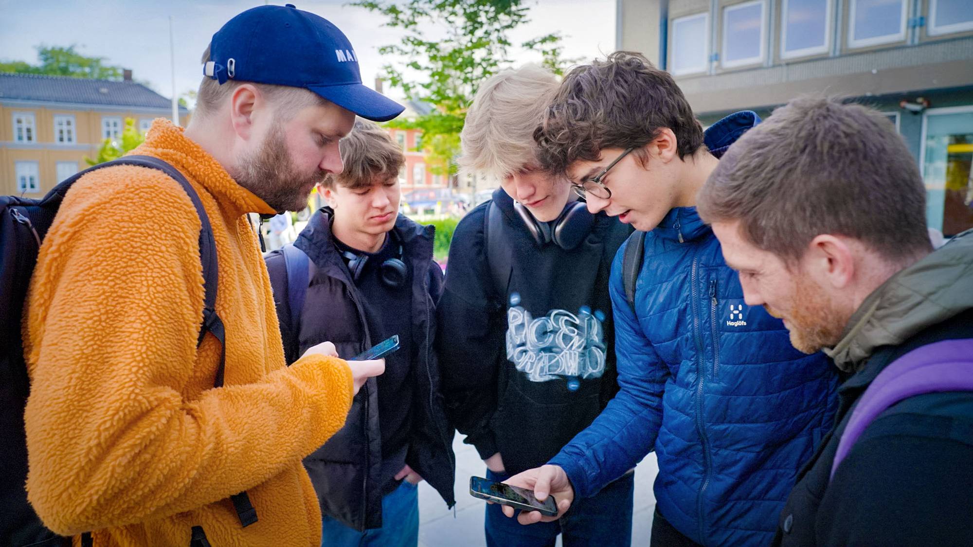 Michael Stilson og Sven Bisgaard Sundet fra «Avlogga» på NRK får prisen ...