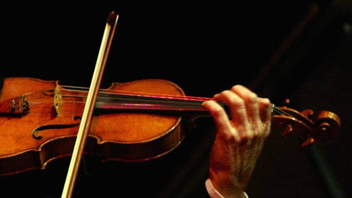 Klassiske musikere doper seg også – NRK Kultur og underholdning