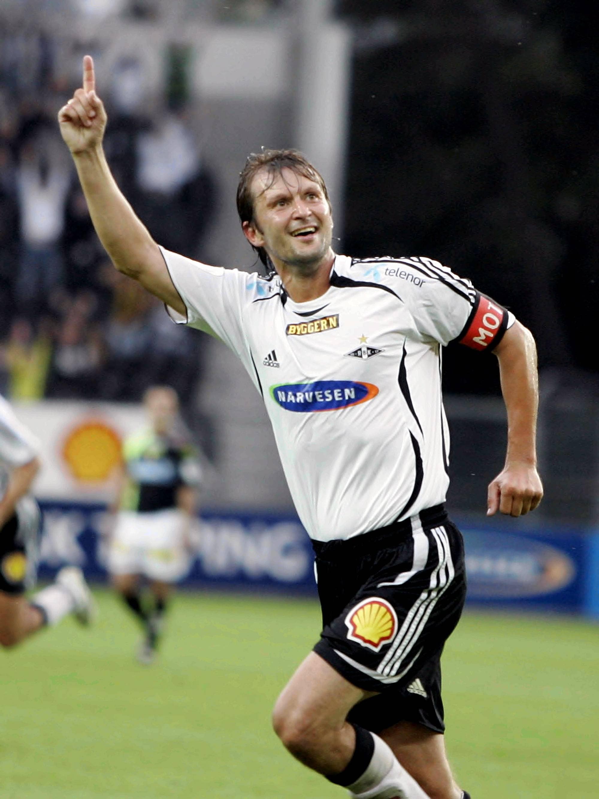 Vålerenga-Aalesund spark for spark – NRK Fotball – Nyheter, tabeller og ...