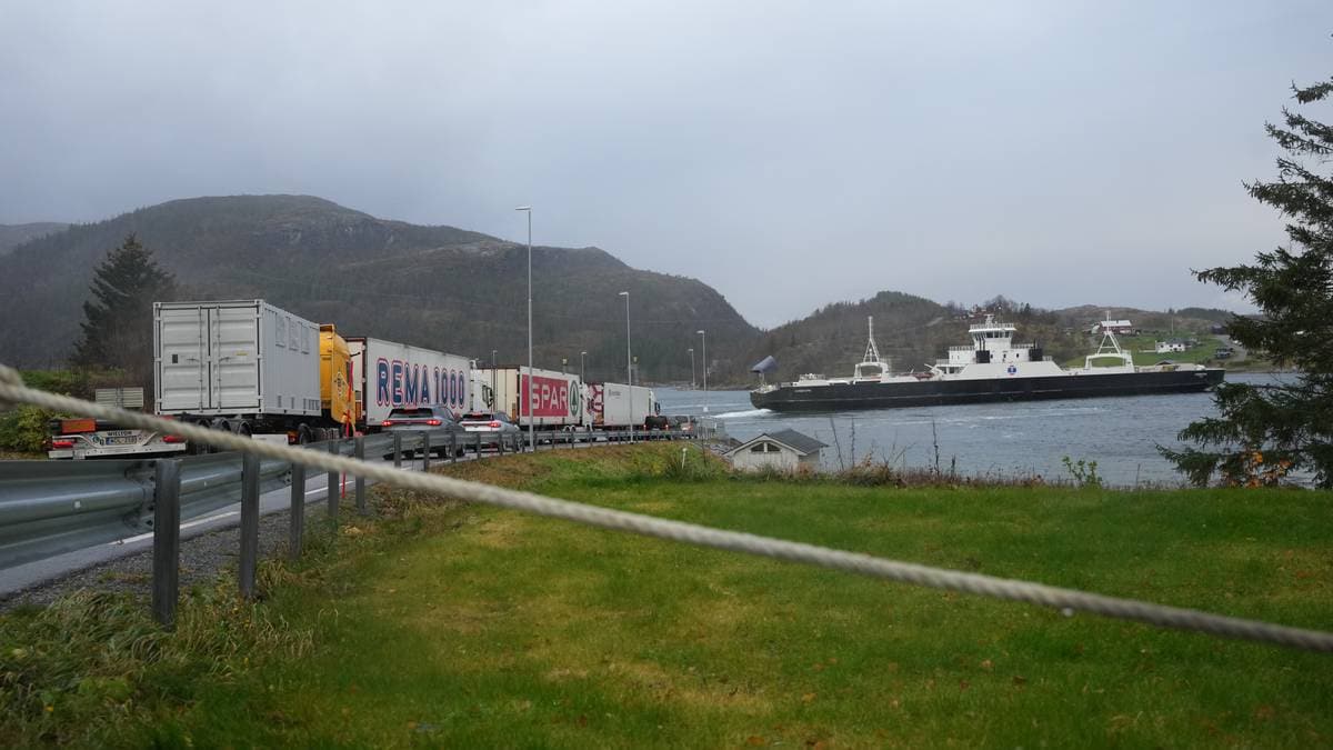 Fv 17 Fergesambandet Levang-Nesna innstilt – NRK Nordland