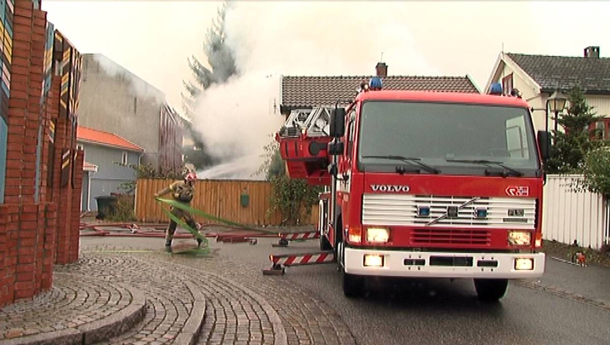 Hus totaltskadd i brann – NRK Buskerud – Lokale nyheter, TV og radio