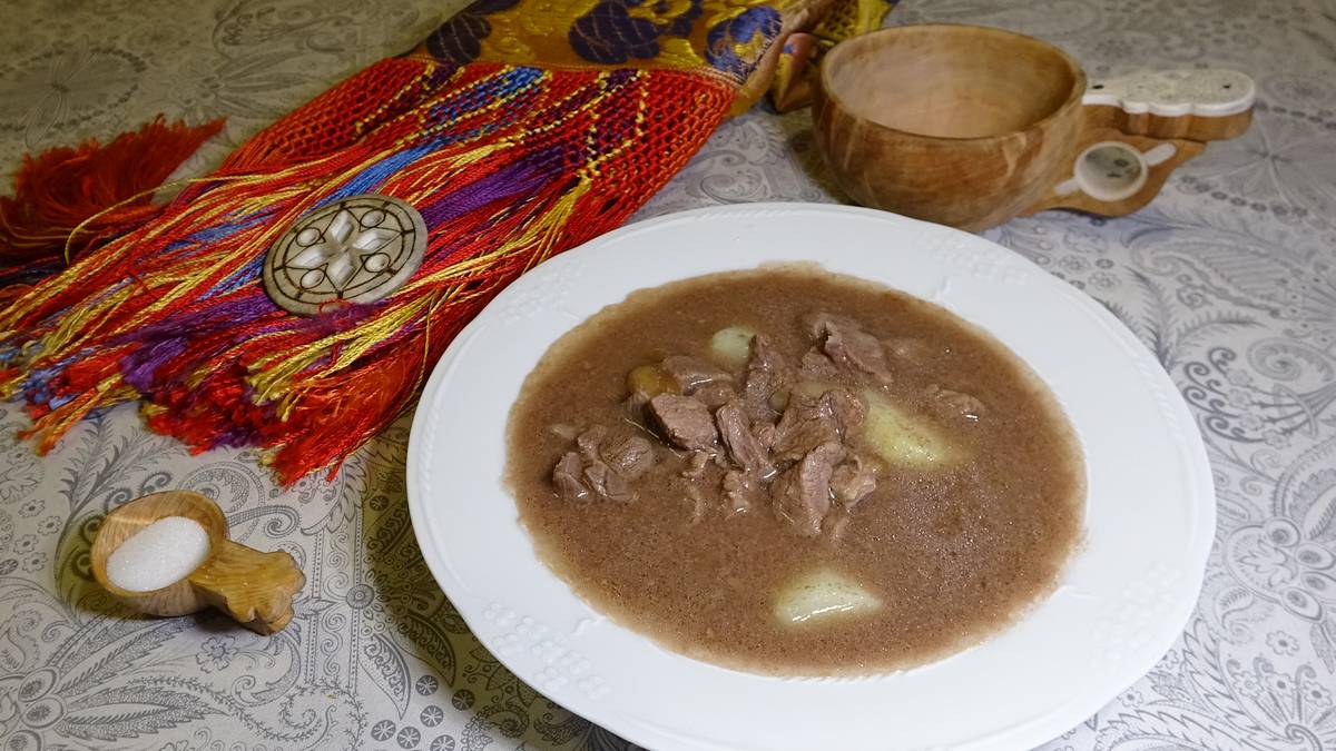 Seibiff med løk – NRK Mat – Oppskrifter og inspirasjon