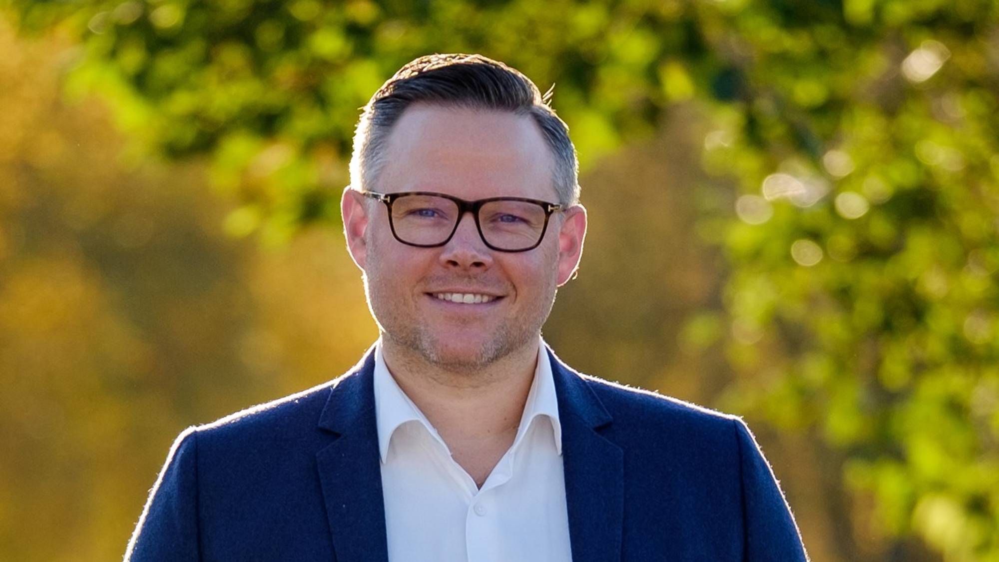Yvonne Haagensen og Terje Myhr let interesserte kjøparar prøvebu huset ...