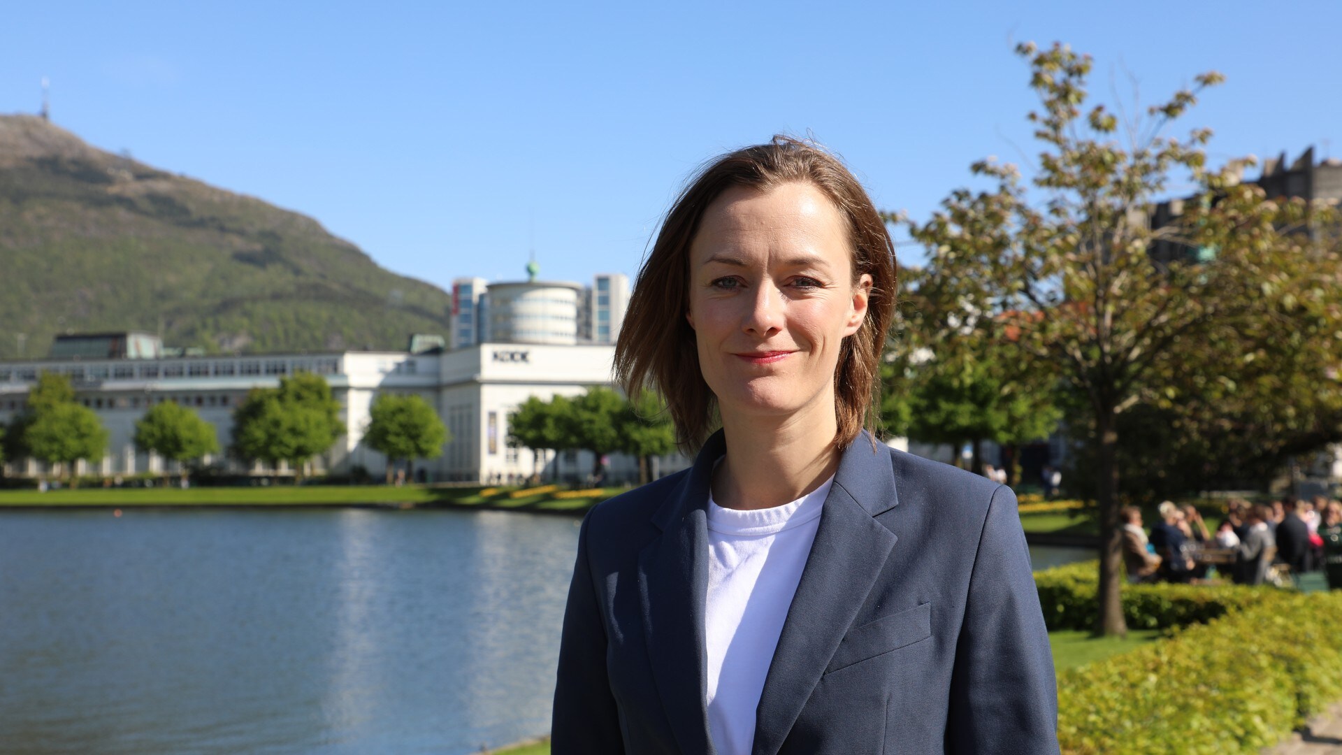 Se Vestlandsrevyen 19.30 – NRK Vestland