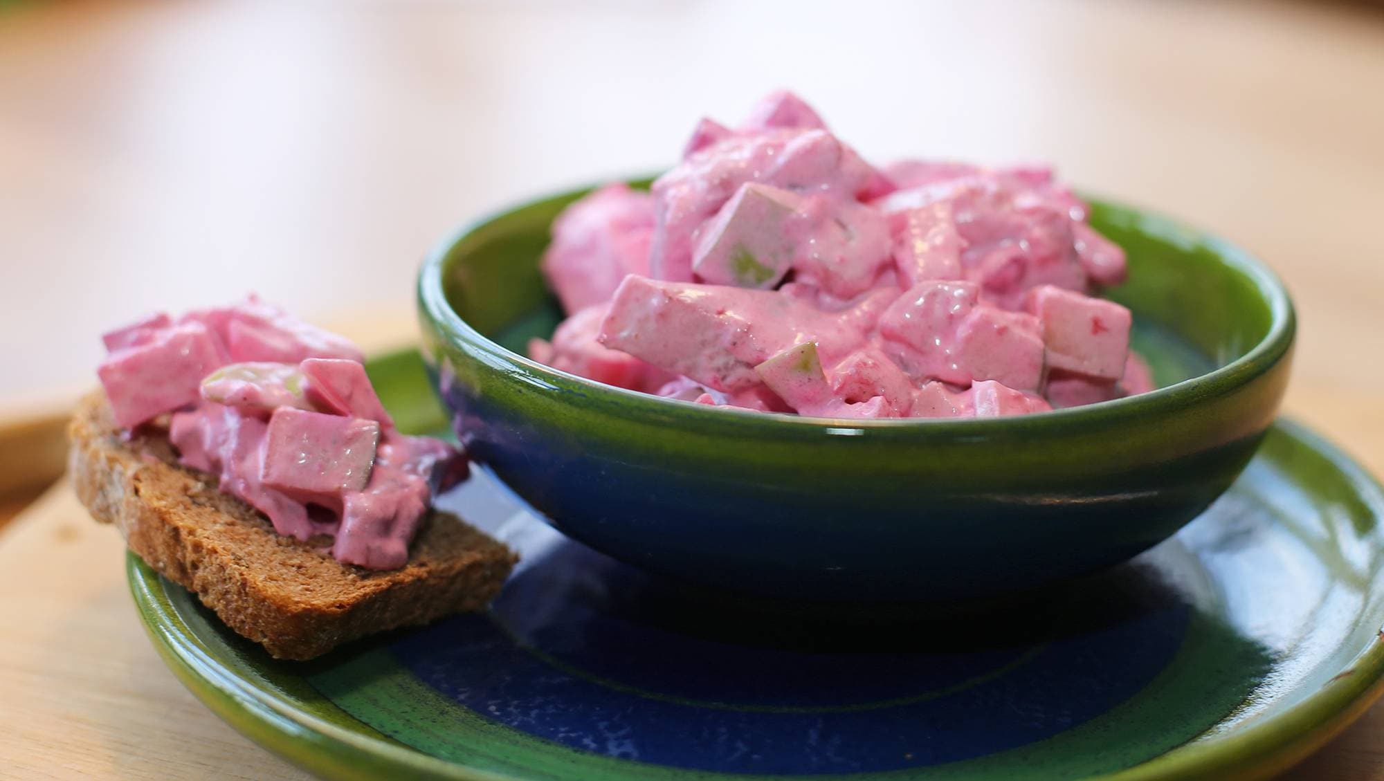 Stoltenbergs sildesalat – NRK Mat – Oppskrifter og inspirasjon