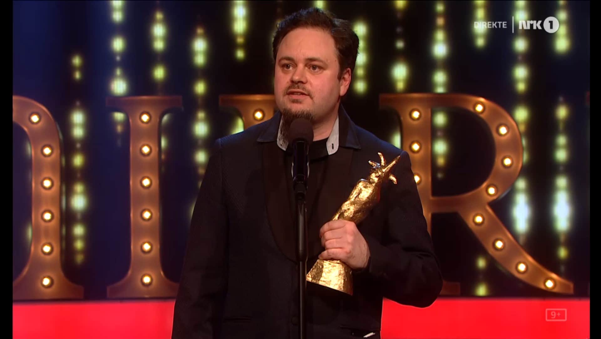 Dag Sørås vinner Årets stand-up-komiker – NRK