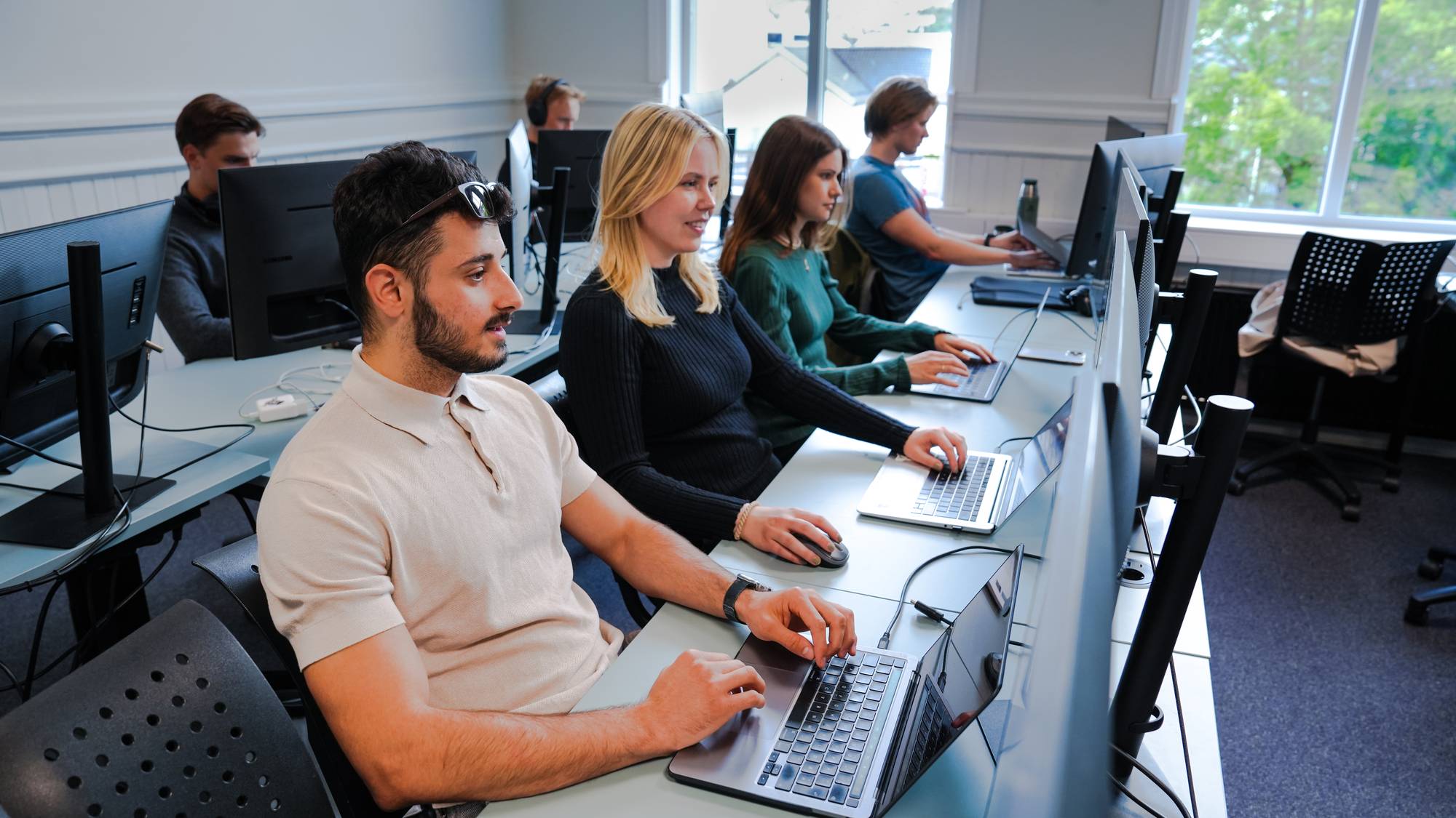 Norges første kull med KI-studenter er ferdig utdannet fra ...