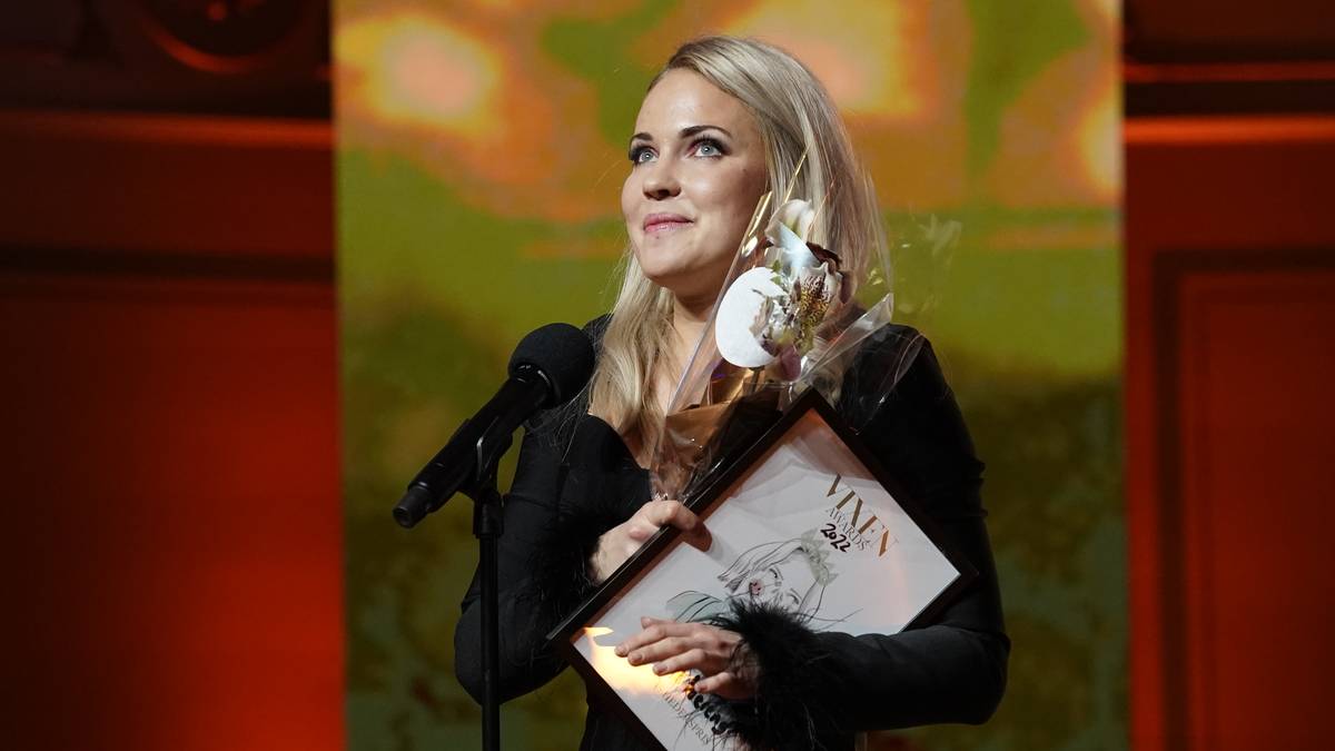Vixen Awards: Julie Lorentzen ble årets influencer – Siste nytt – NRK