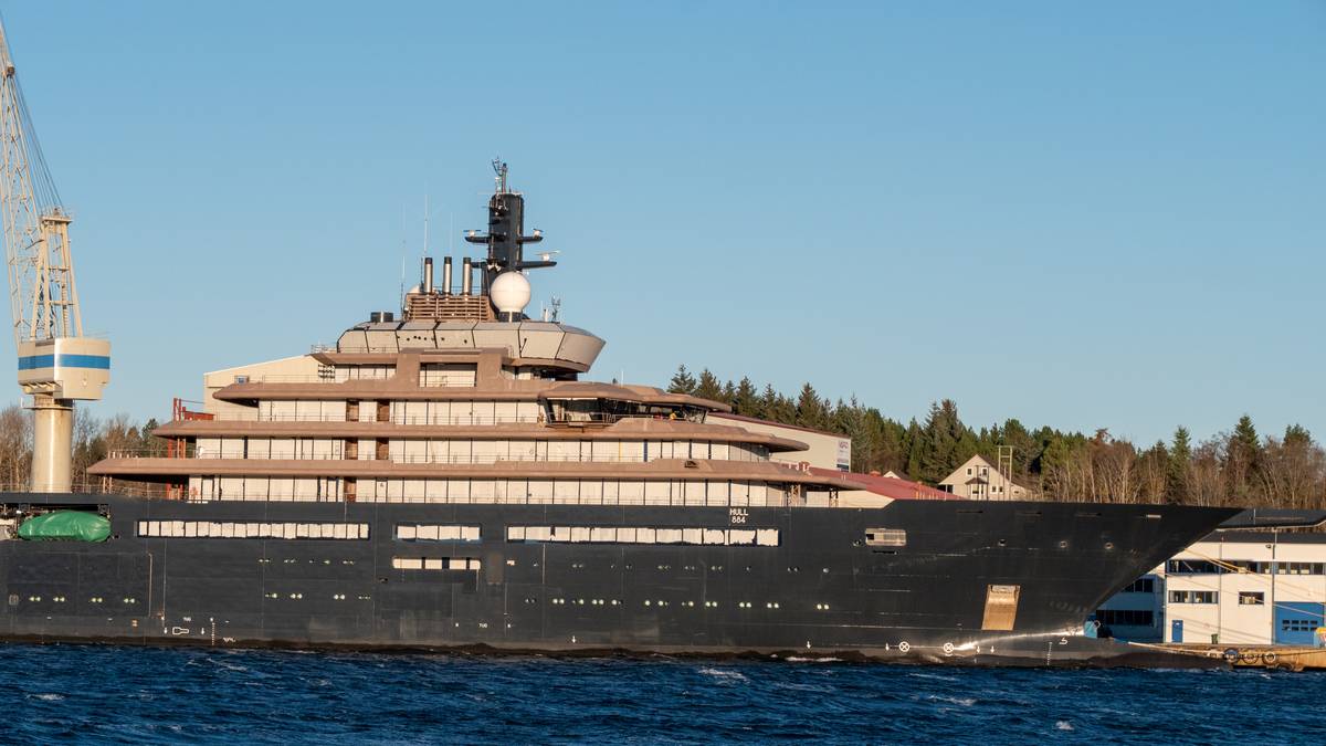 Skipet til Kjell Inge Røkke "Rev Ocean" bygges om - Vard Brattvåg skal levere – NRK Møre og ...