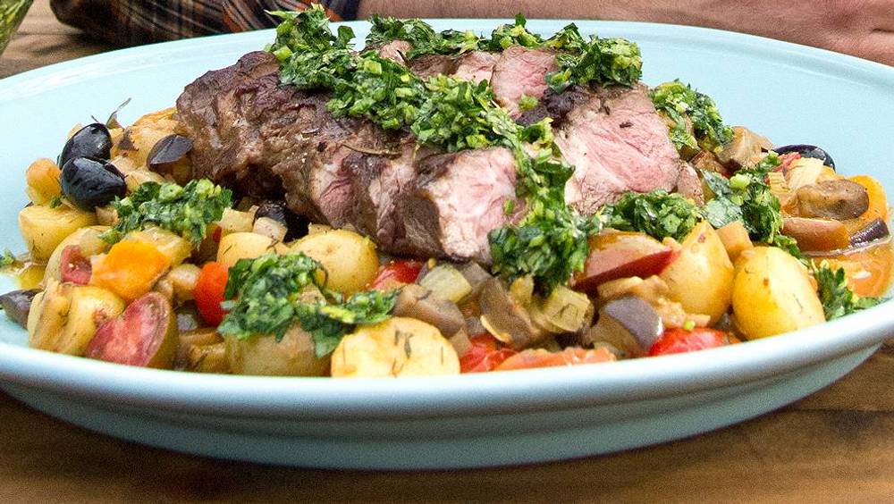 Middelhavsduftende grønnsaker med gremolata og lam – NRK Mat ...