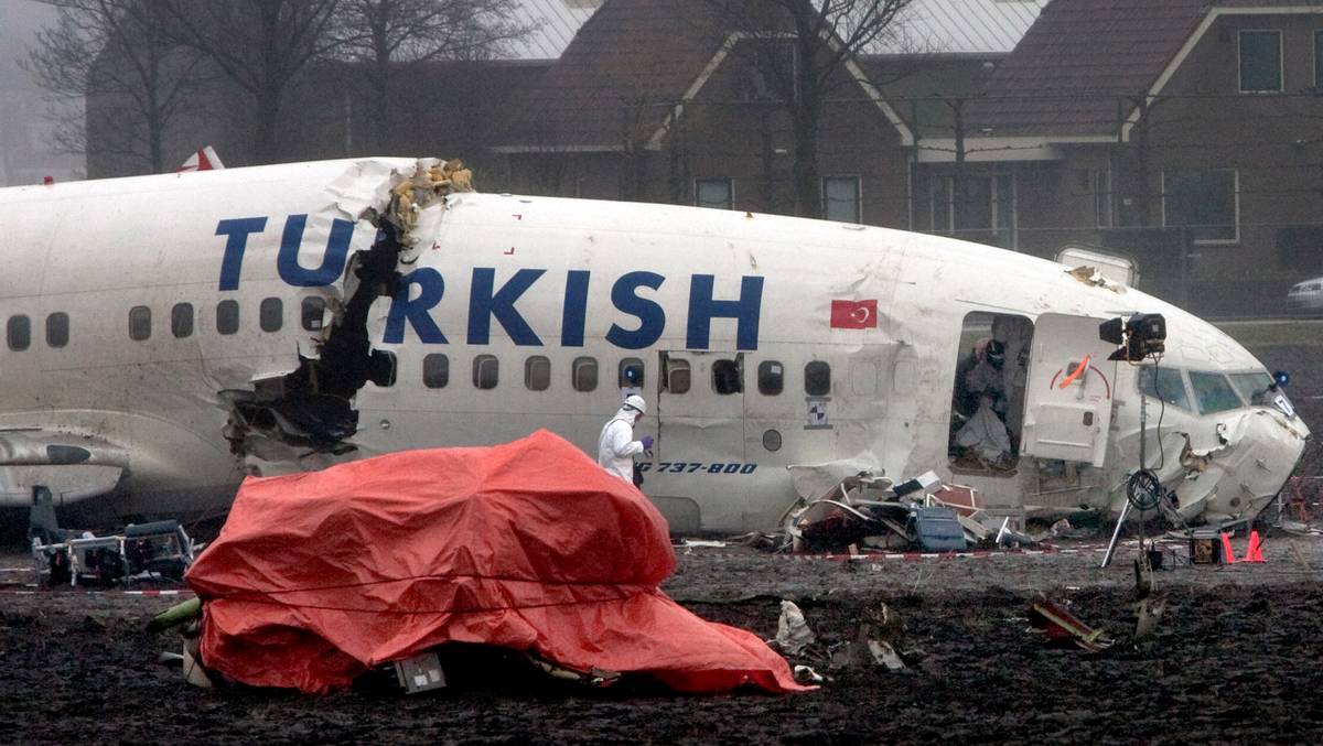 Flykrasj skyldtes delvis pilotsvikt – NRK Urix – Utenriksnyheter og ...