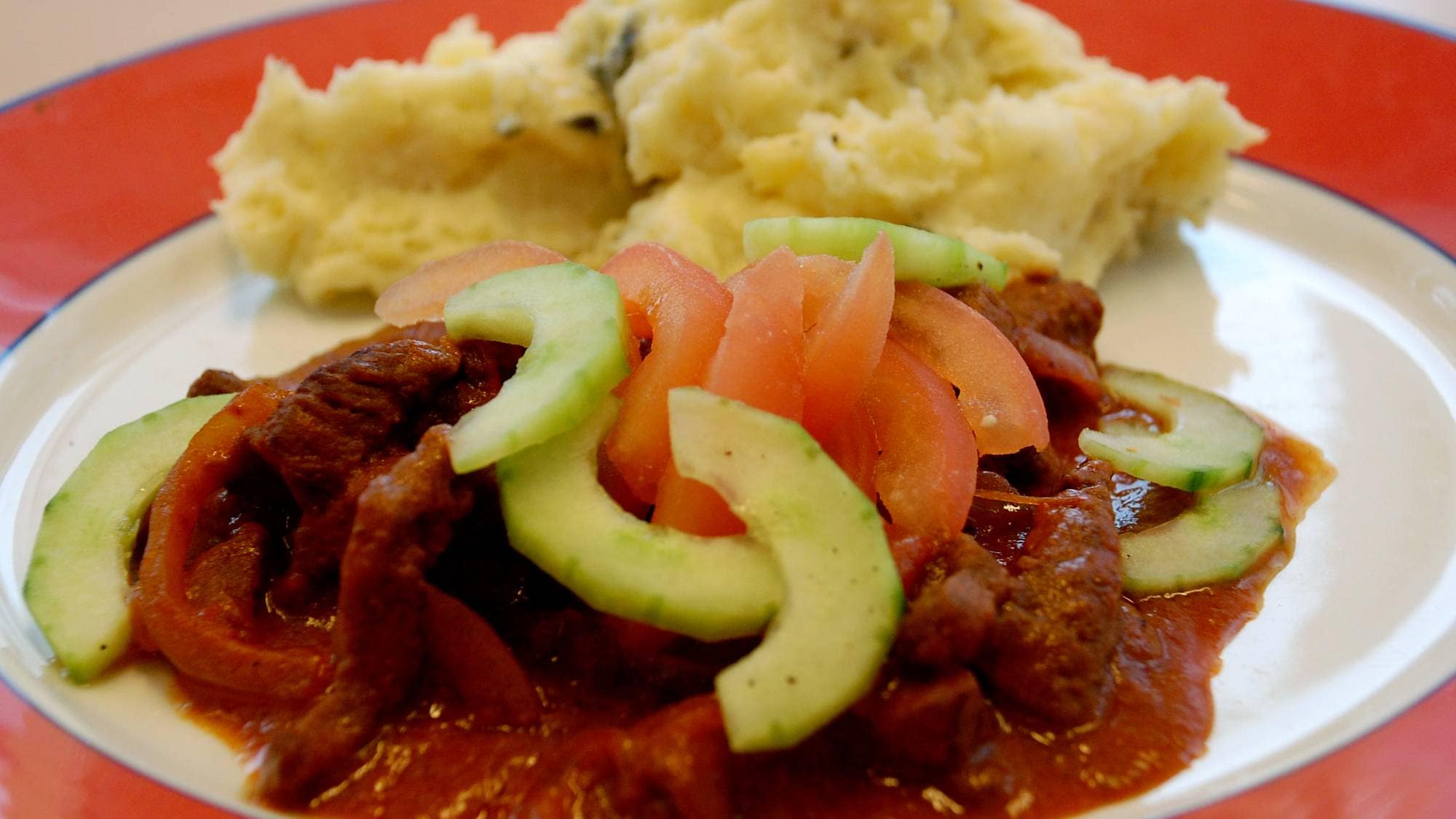 Biff Stroganoff – NRK Mat – Oppskrifter og inspirasjon