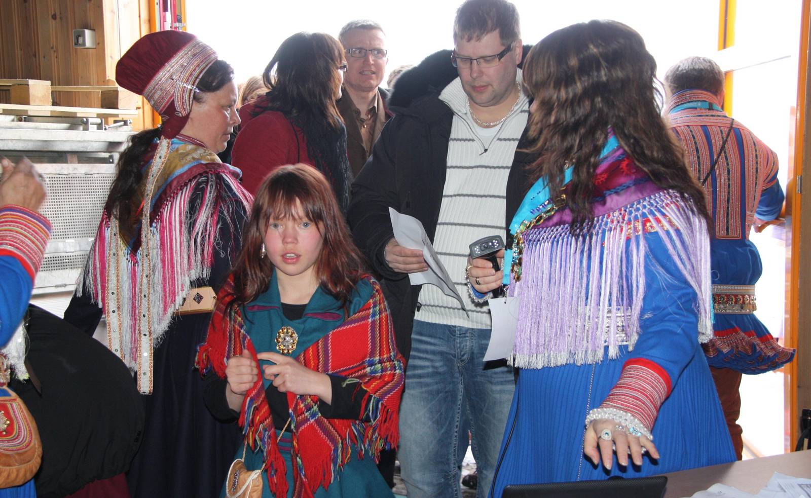 Her går de fleste i samekofte – NRK Sápmi - samiske nyheter, kultur og ...