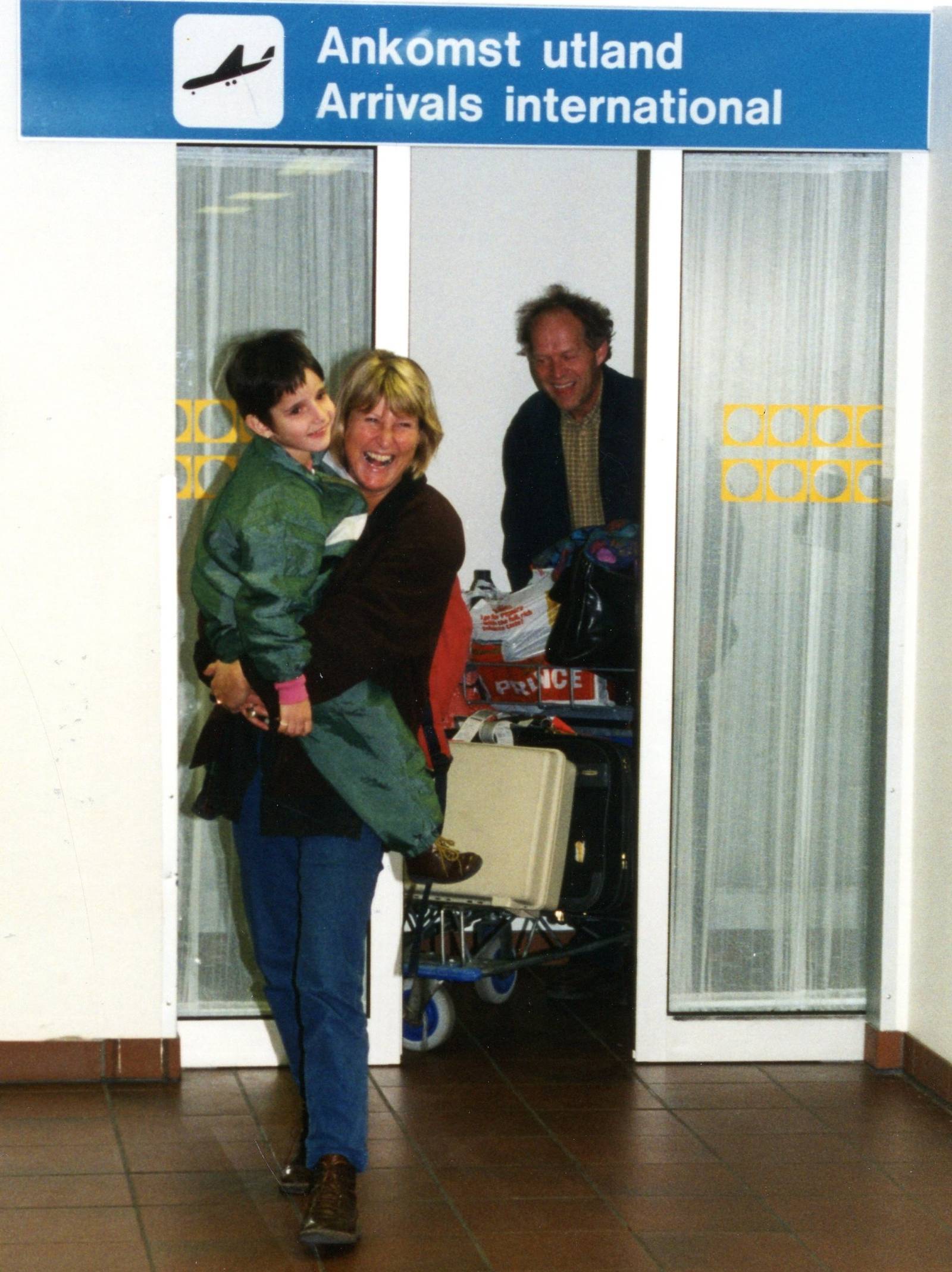 Bordtennishåp med én arm og protese – NRK Sport – Sportsnyheter ...