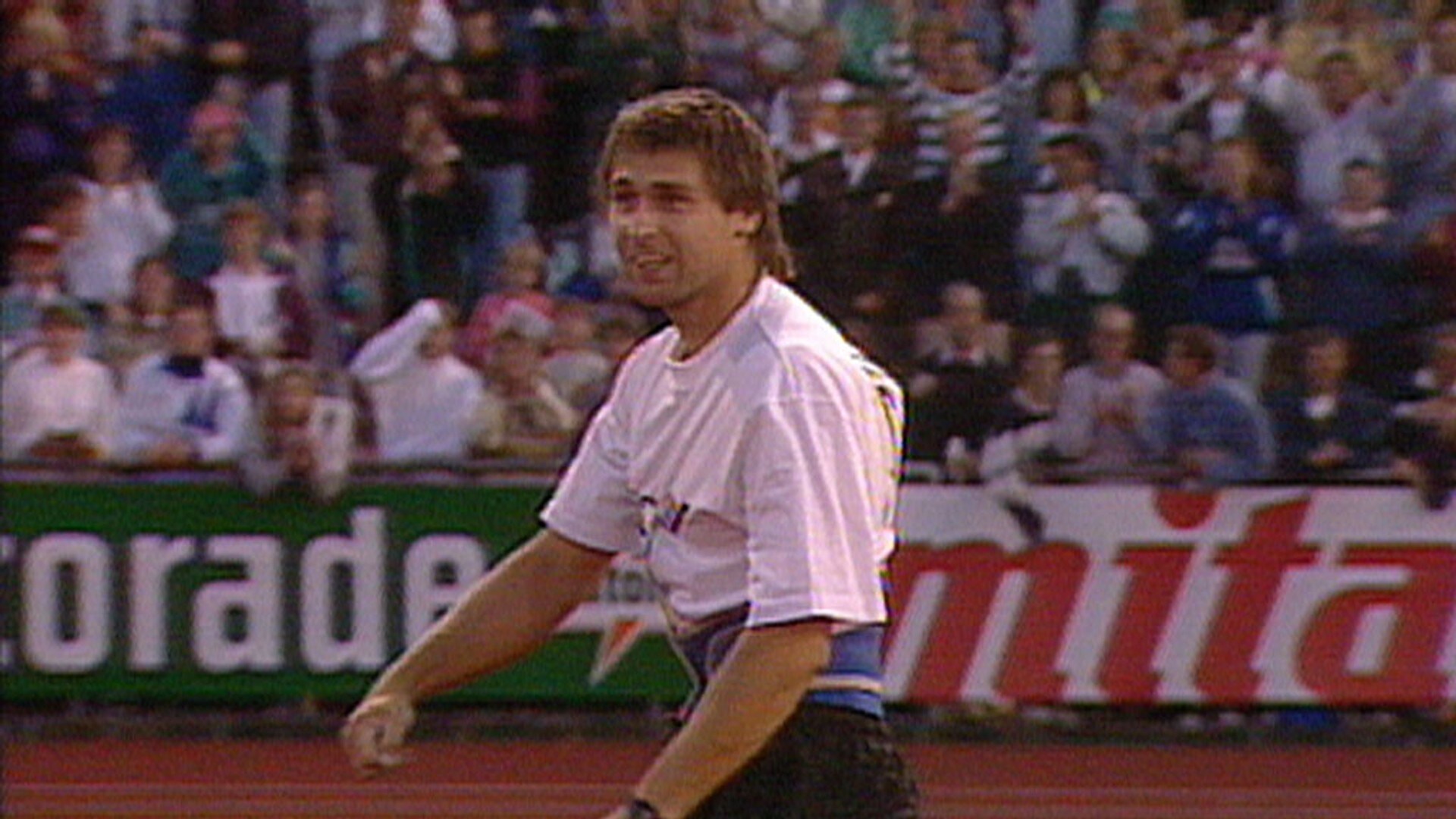 Jan Zelezny setter ny rekord i spydkast i 1996 – NRK