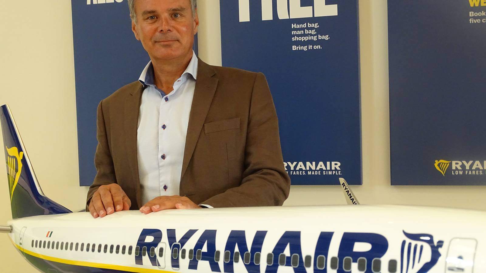 Utviklingen i lønn for kabinansatte og piloter i Norwegian og SAS – NRK ...