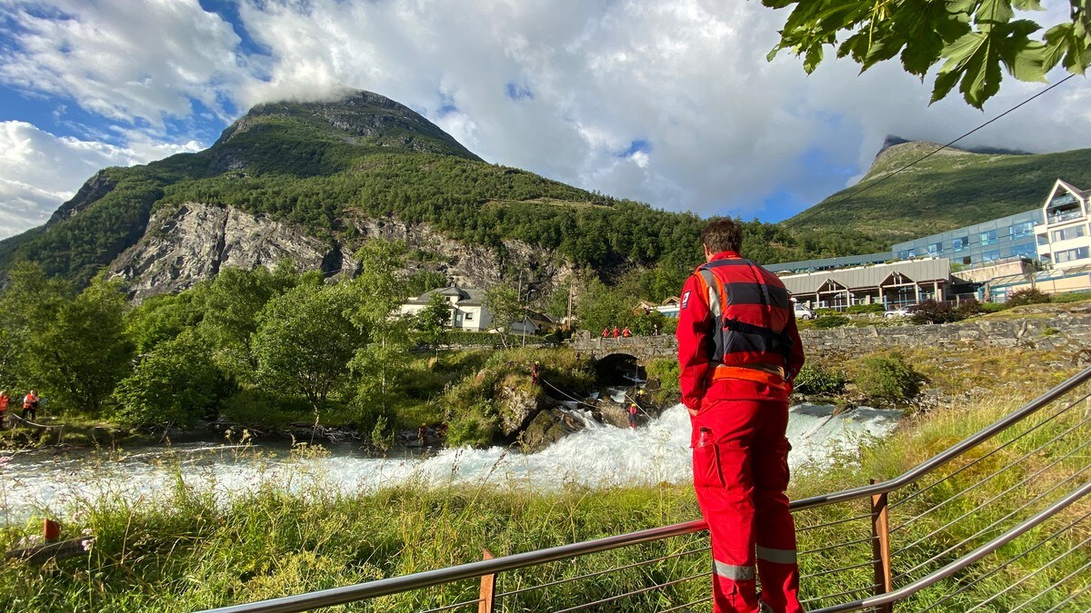 Barn fall i elva i Geiranger – NRK Møre og Romsdal – Lokale nyheter, TV ...
