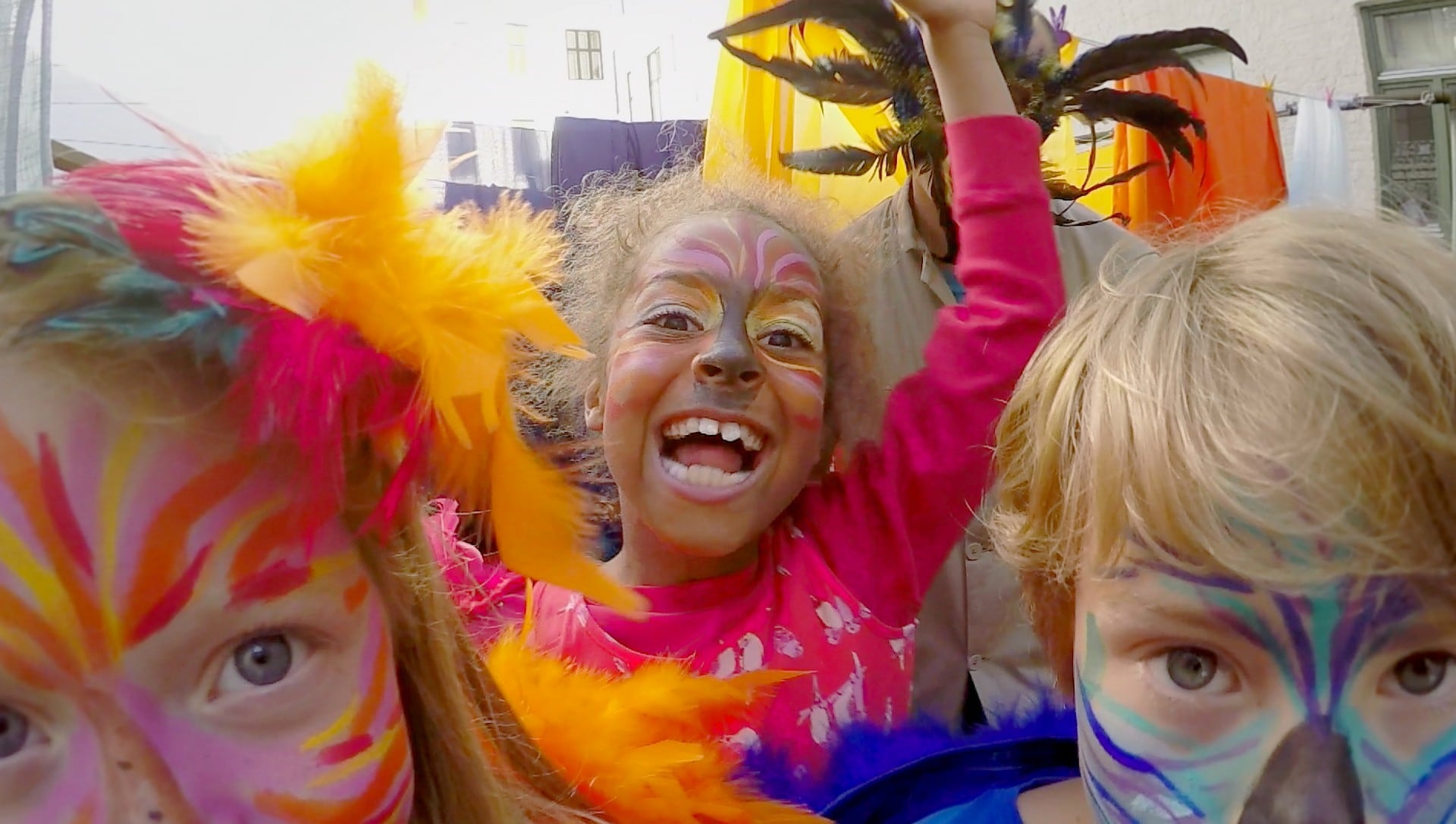 Sangfoni - Musikkvideo: Alle fugler – NRK